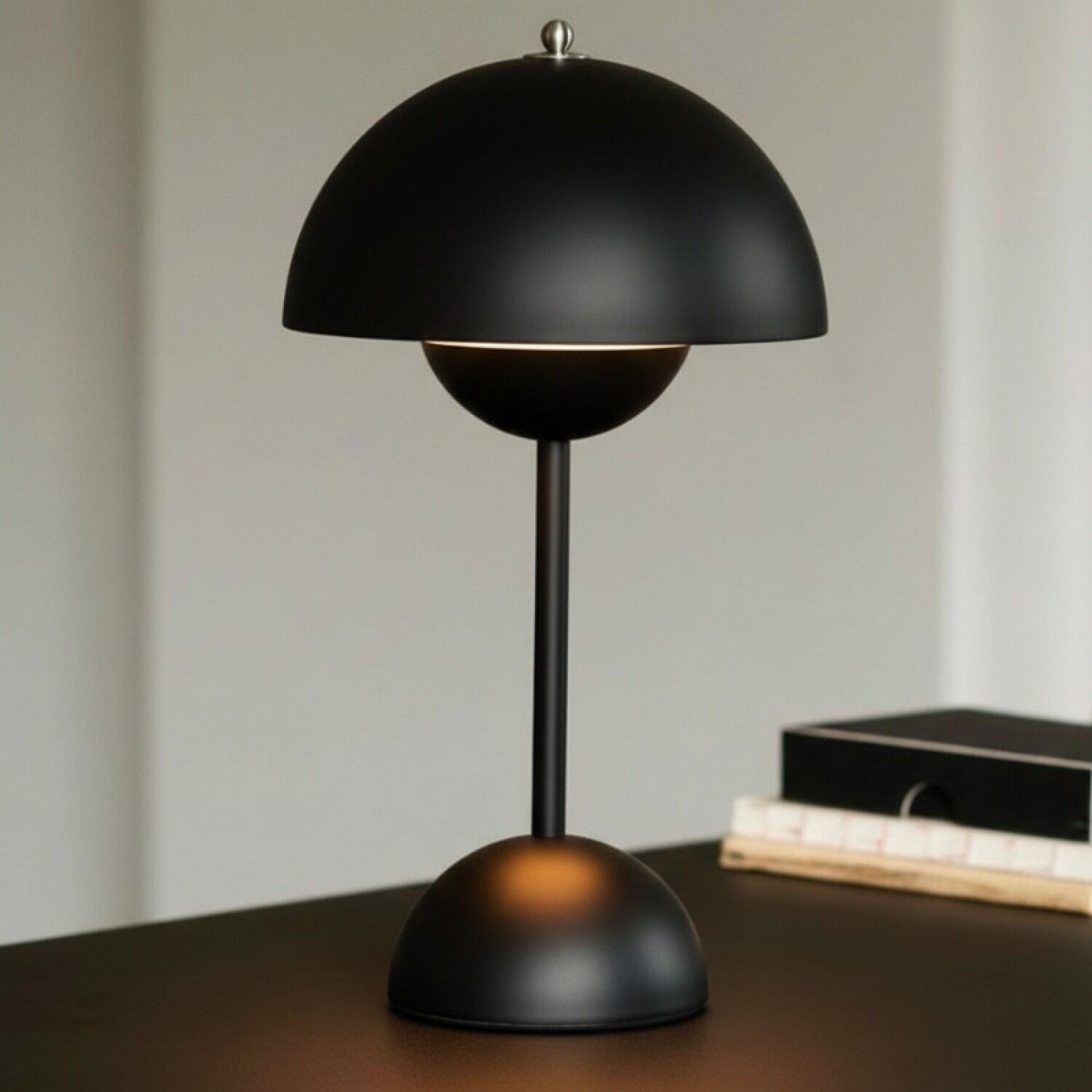 Lampara De Mesa Recargable Kers Negra — Serlux