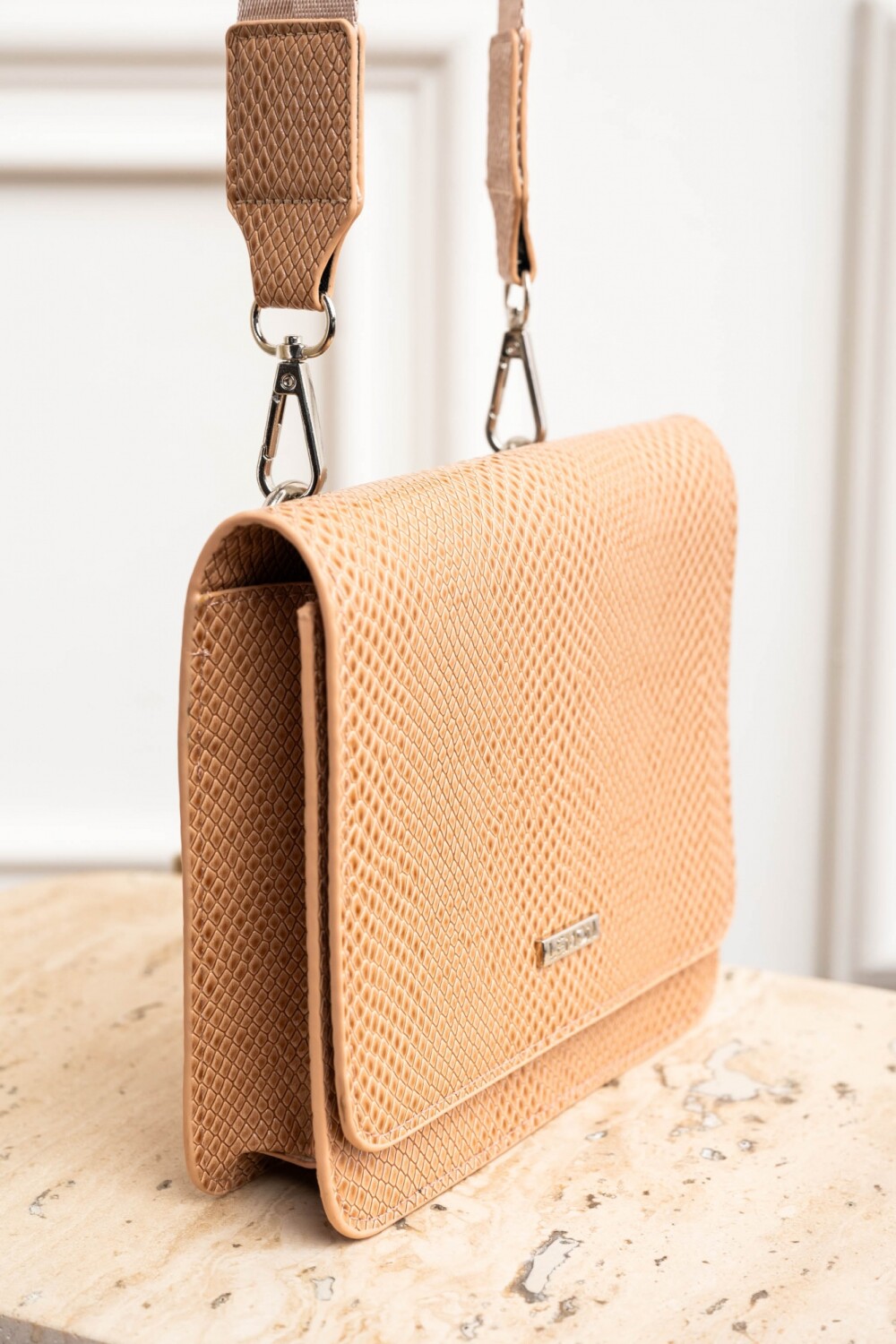 Cartera - Arena — Lemon