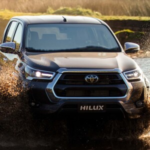 Lanzamiento: ¡Toyota Hilux SRX! — Motorlider