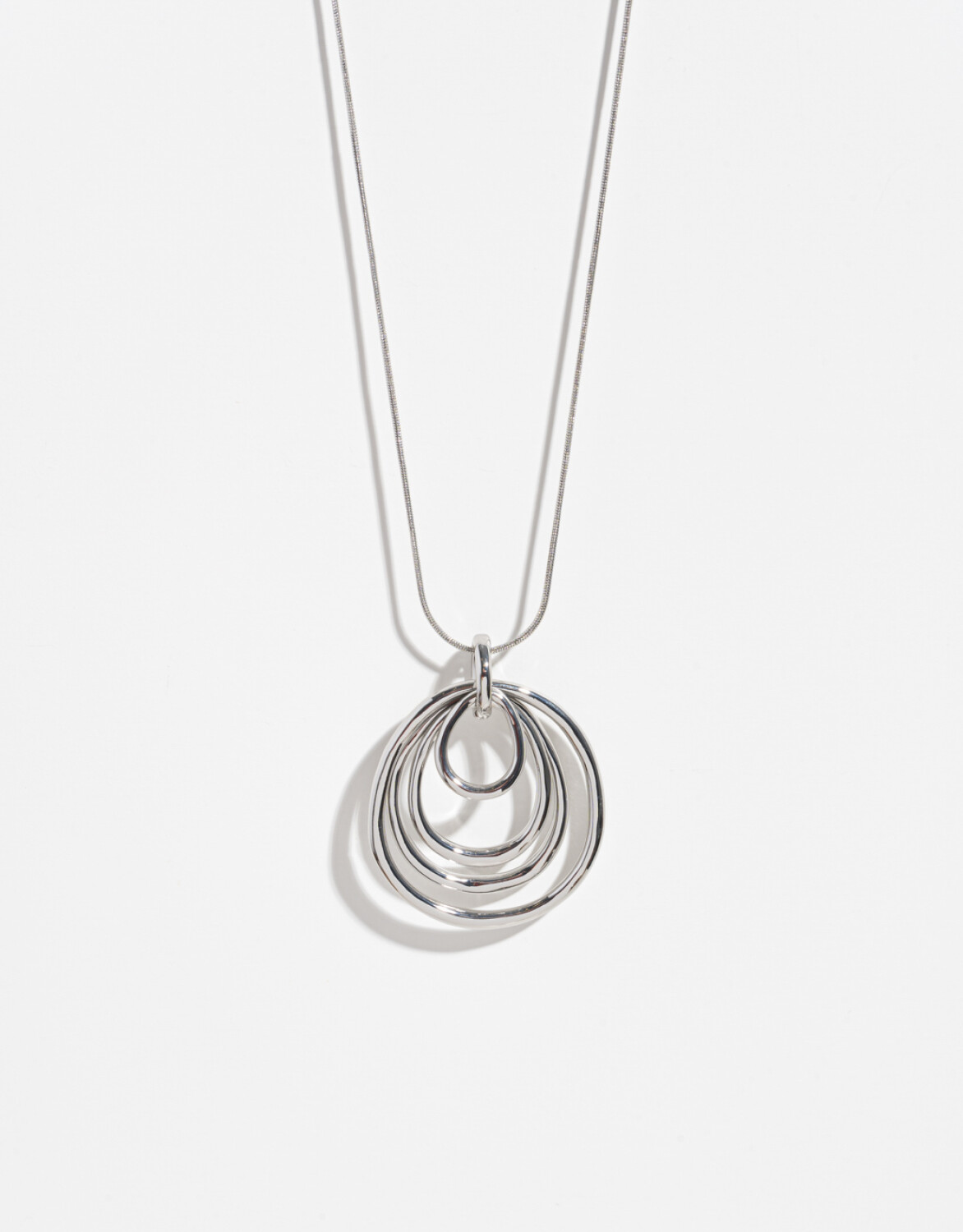 Collar Con Dije Circular — Isadora
