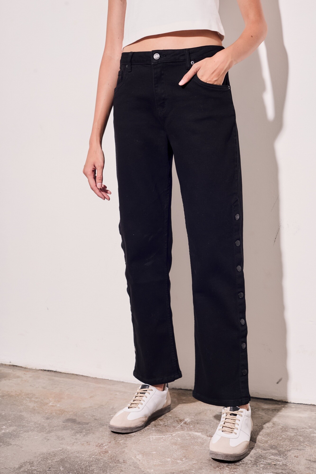 Jean Recto Botones - Negro — Lemon