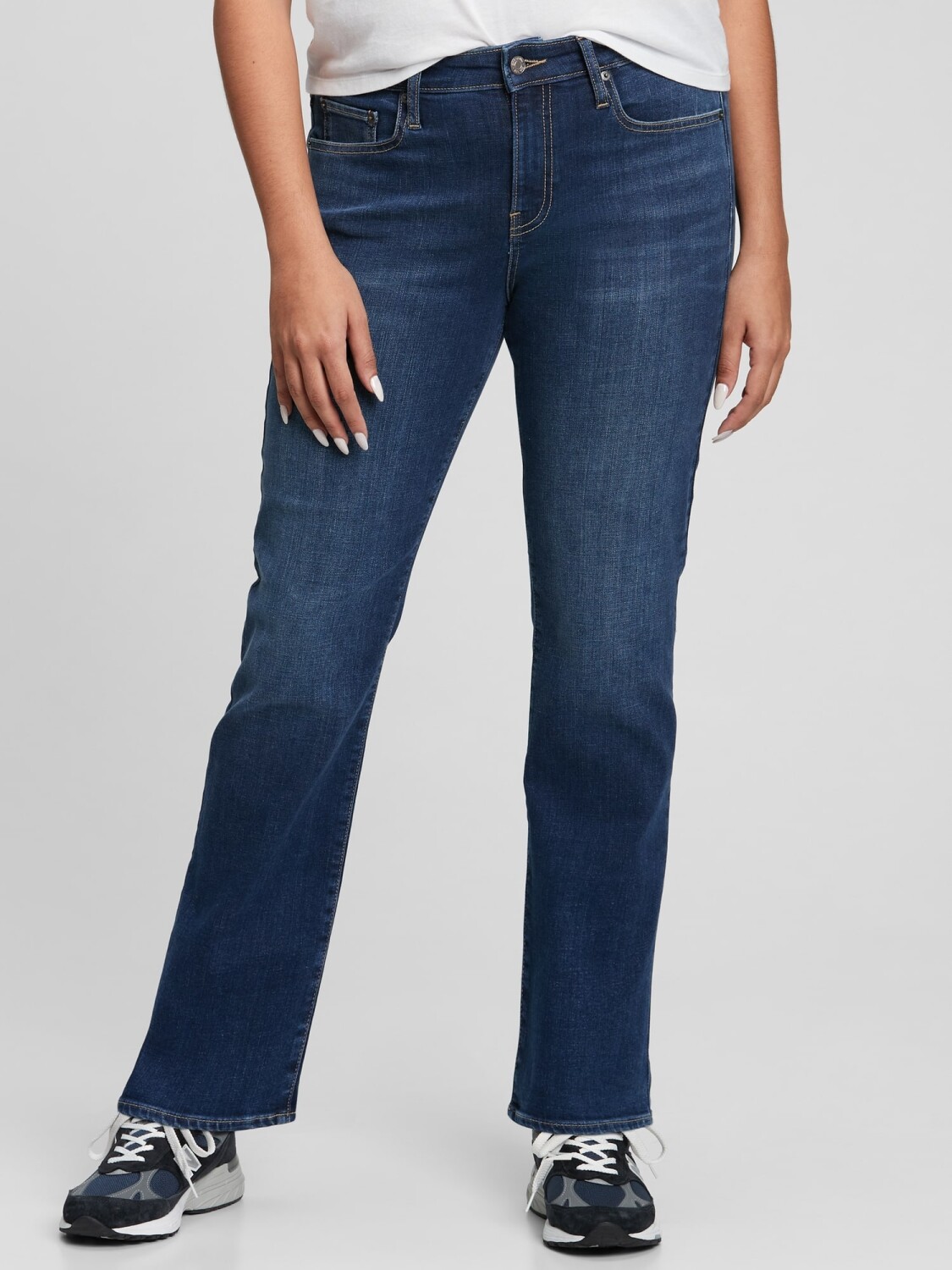 Jean New Classic Straight Mujer - Dark Nieves — GAP Uruguay