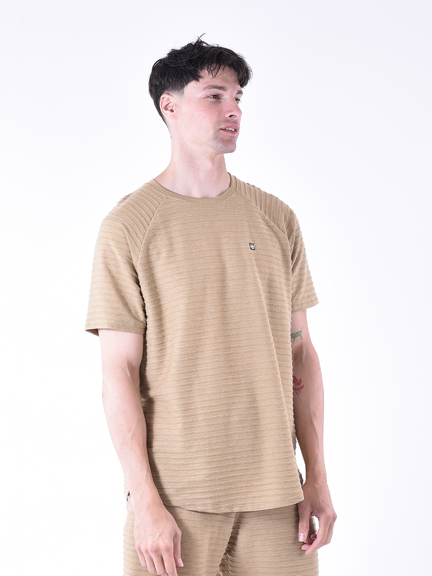 REMERA LINES - BEIGE — Guapa - Paprika