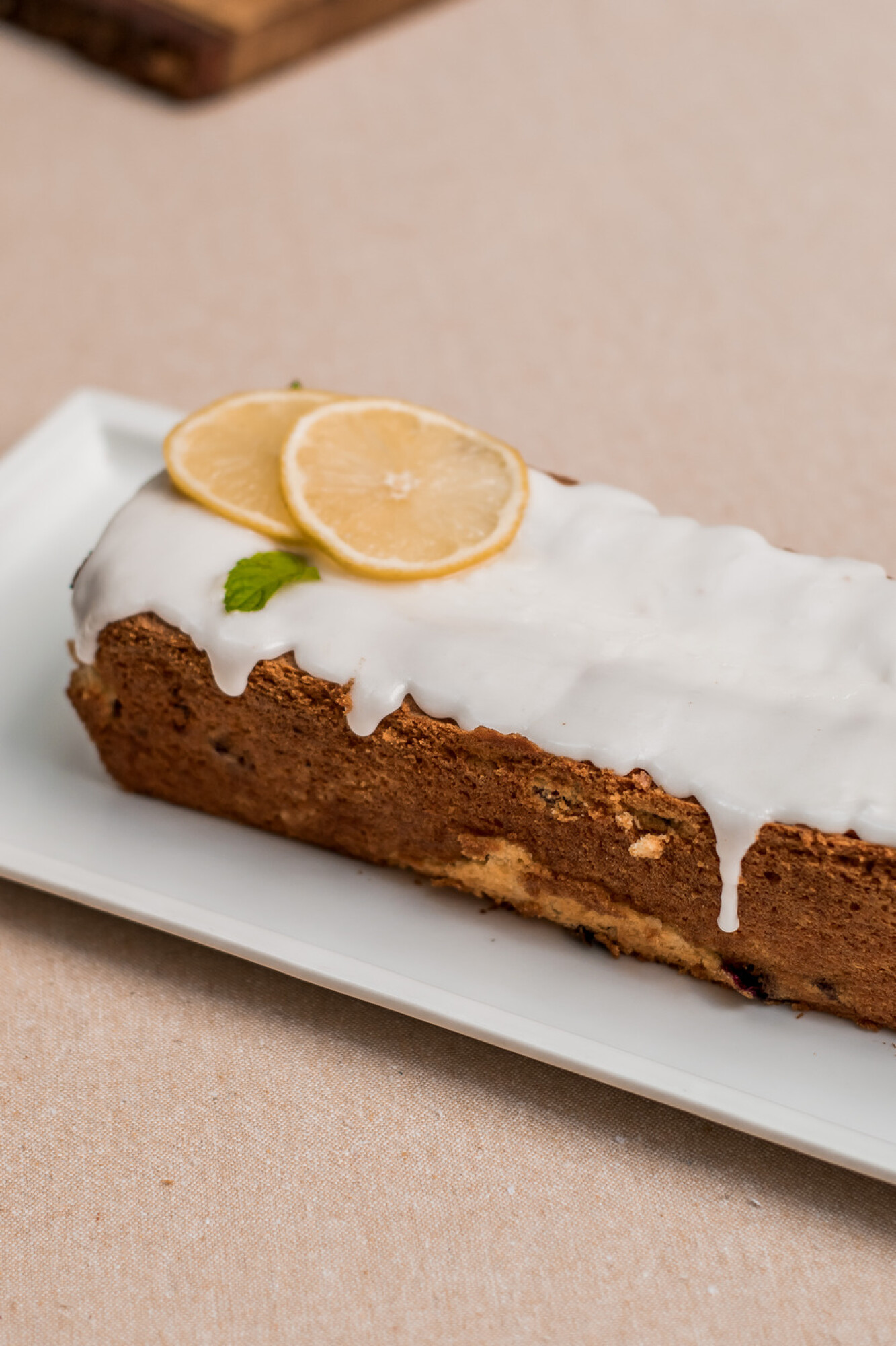 Budín de limón y arándanos con Glass de azúcar — Valentino