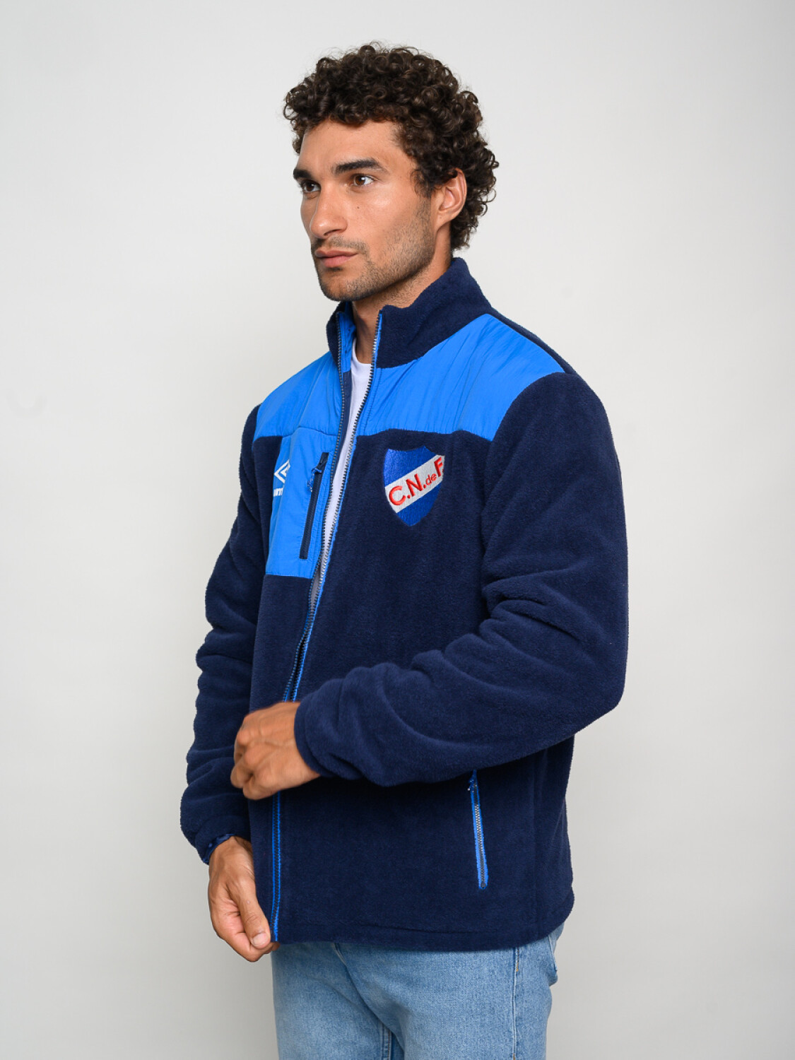 CAMPERA POLAR FLOW Nacional Oficial Hombre - 001 — Timeout