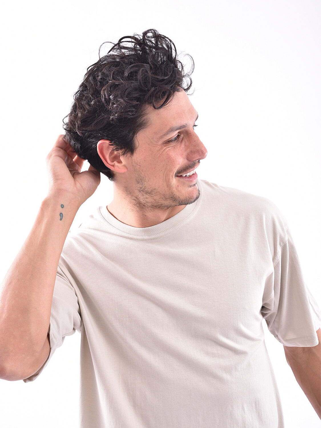 REMERA ESPARTA - CREMA — Guapa