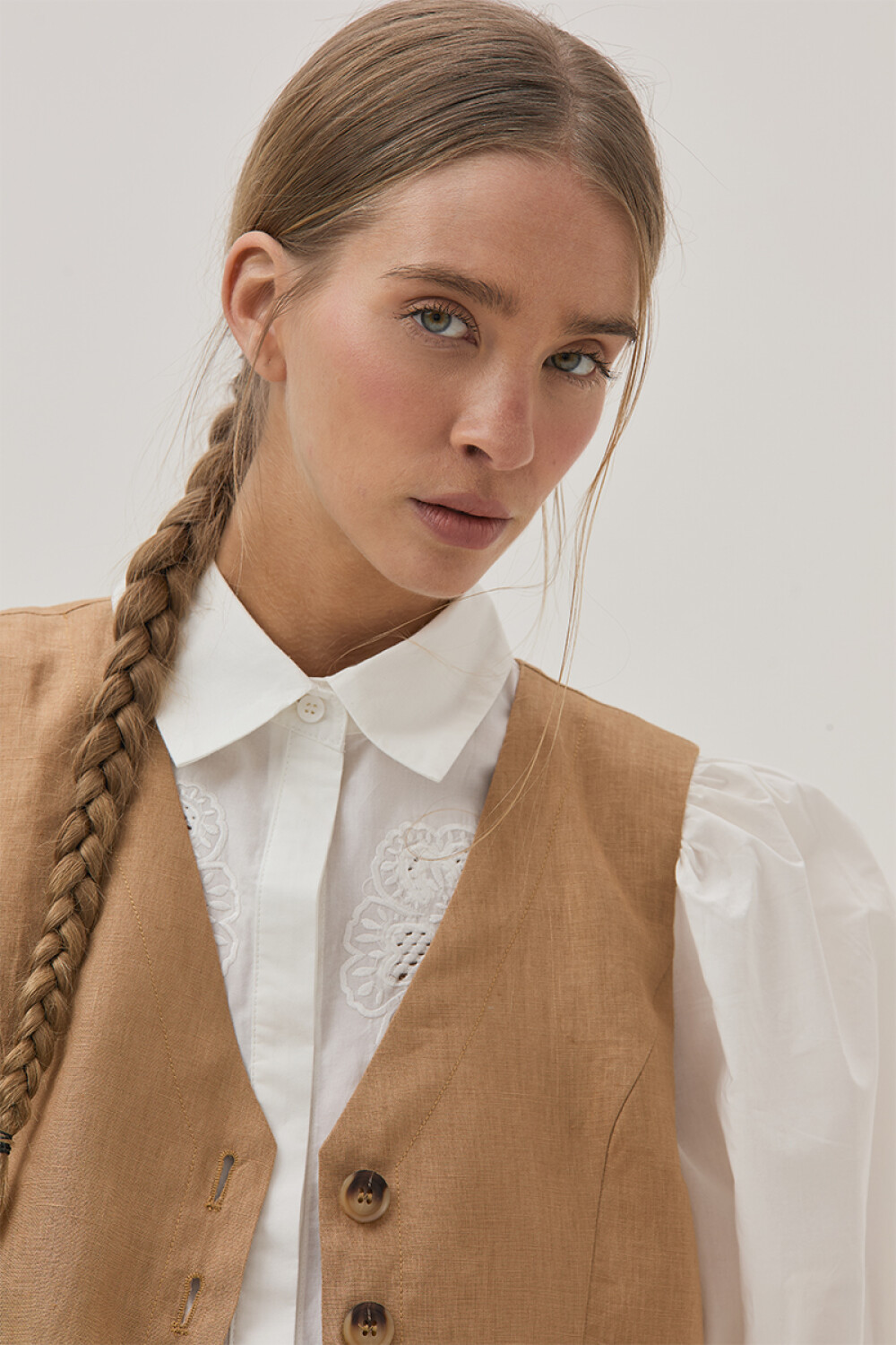 Chaleco Kai - Camel — Saura