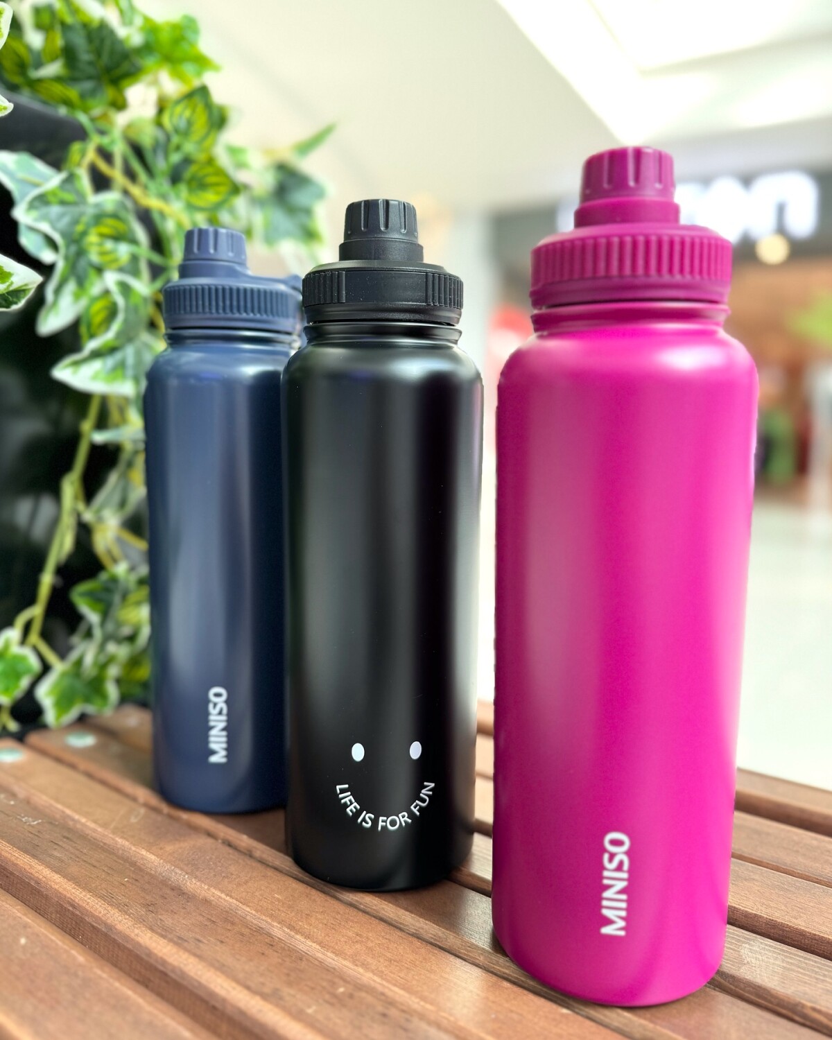 Botella acero unicolor 1.4L - azul — Miniso Uruguay