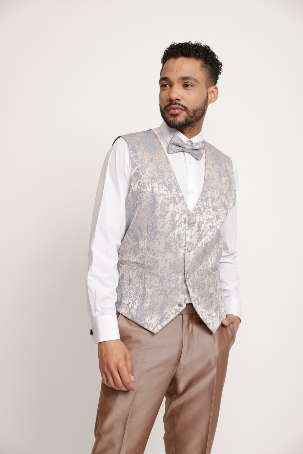 Terno Eleganza Ceremonia con Accesorio - BEIGE — ALTOCONCEPTO