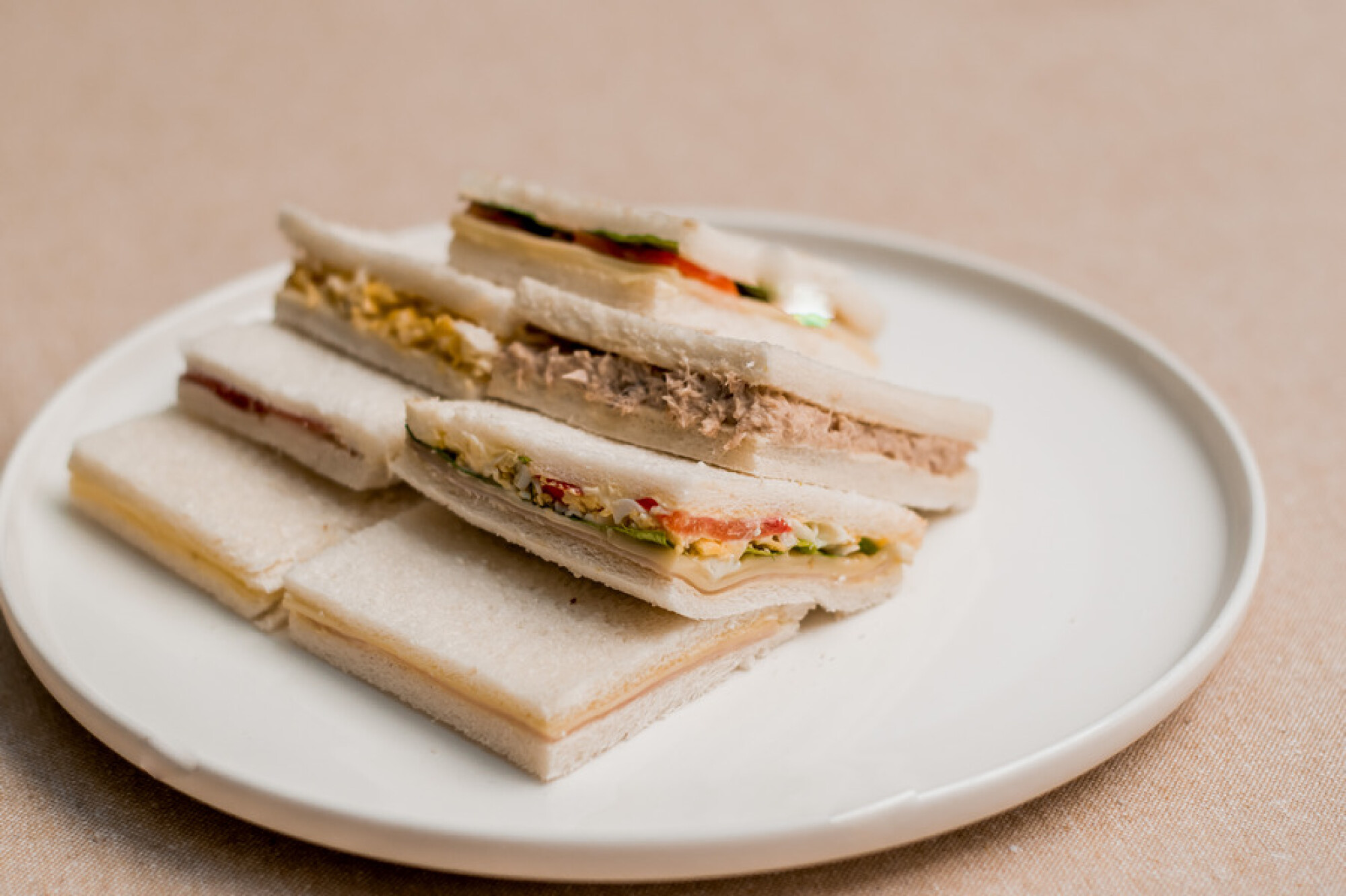 Sandwiches Surtidos — Valentino