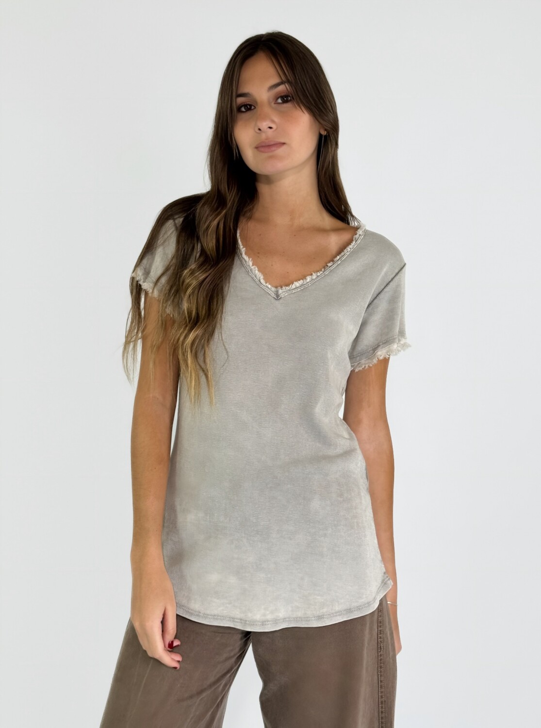 REMERA AKIRA - BEIGE — Panthai