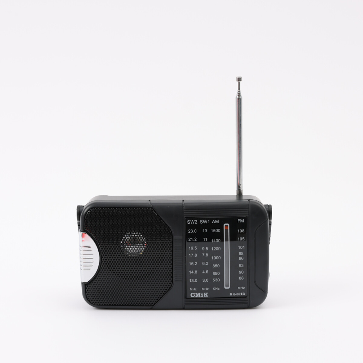 RADIO PORTÁTIL MK601B FM AM SW CON BATERÍA — Woofer