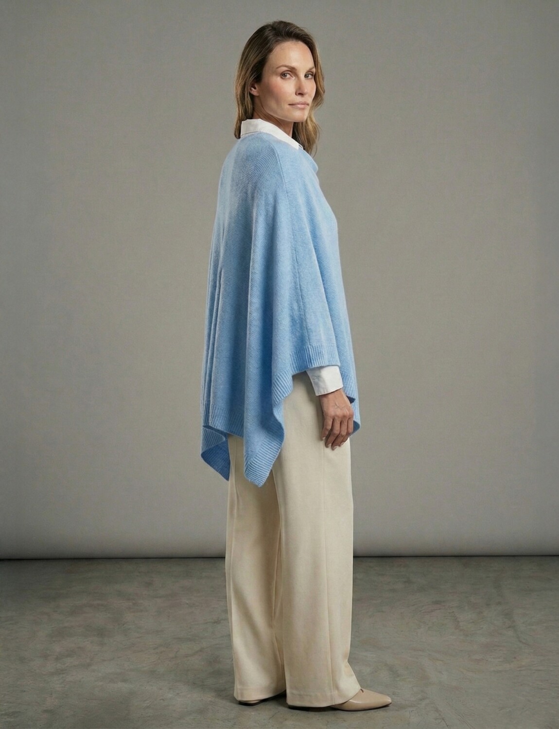 Poncho Colors - Celeste — LA OPERA