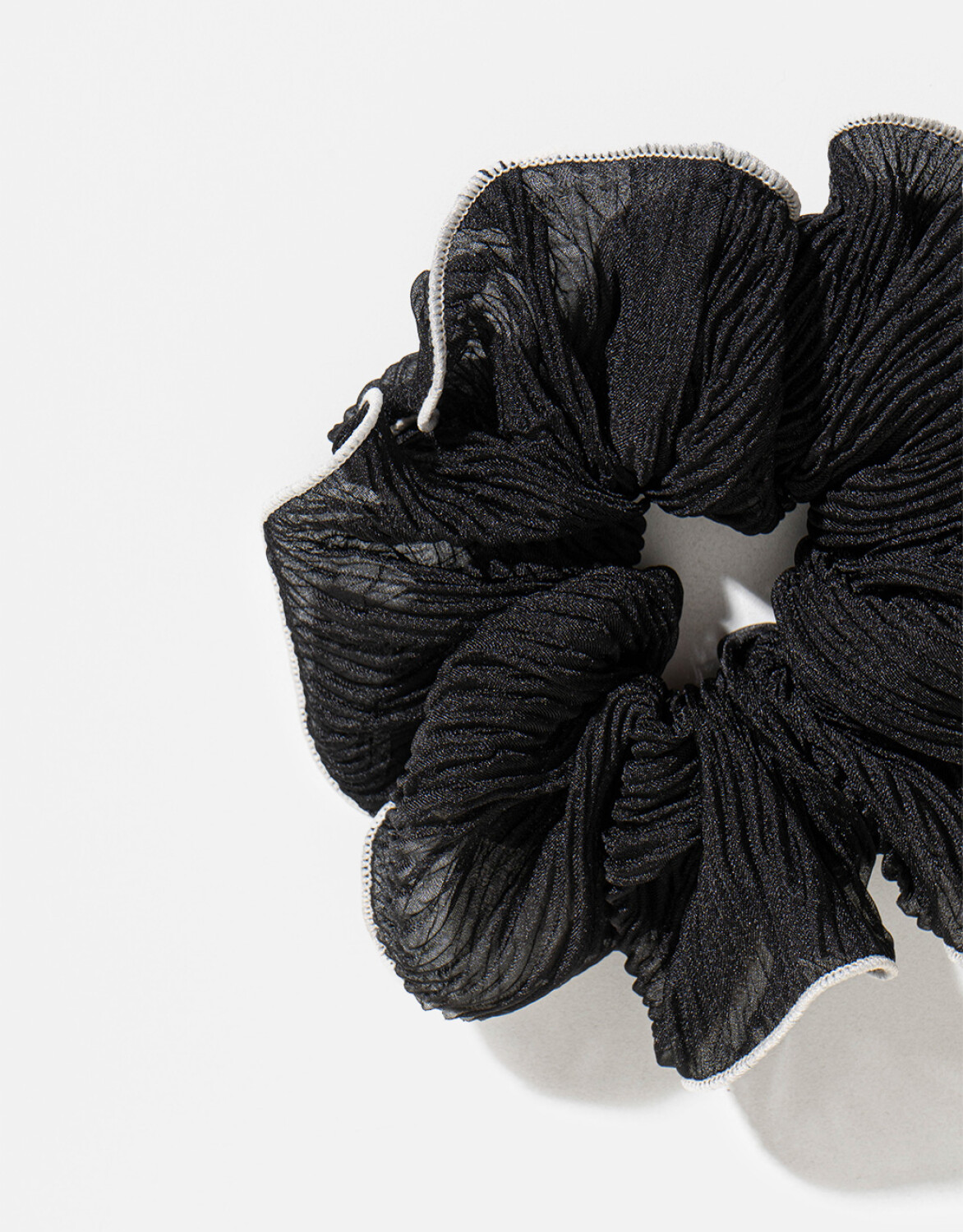 Scrunchie Con Bordado — Isadora