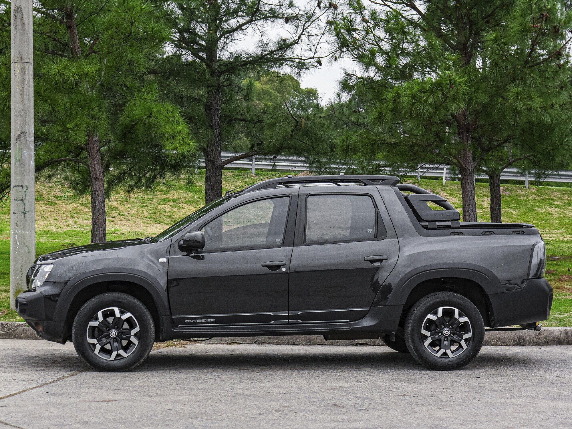 Renault Oroch Intens 1.3T CVT Extra Full | Permuta/Financia — Motorlider