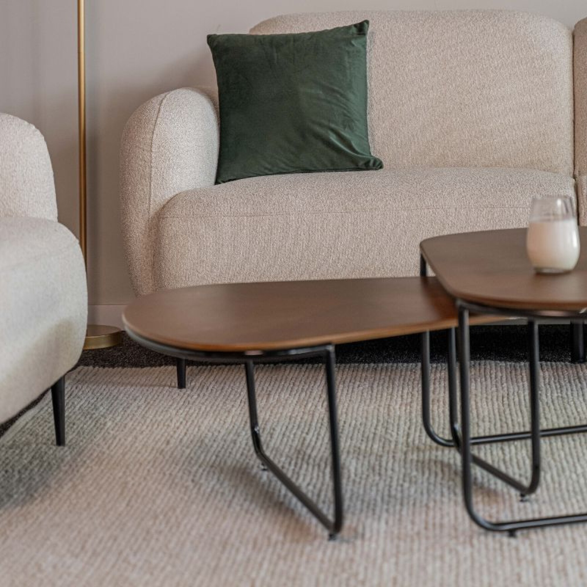 Mesa Triangular Curve - chica — Fabrica Italiana