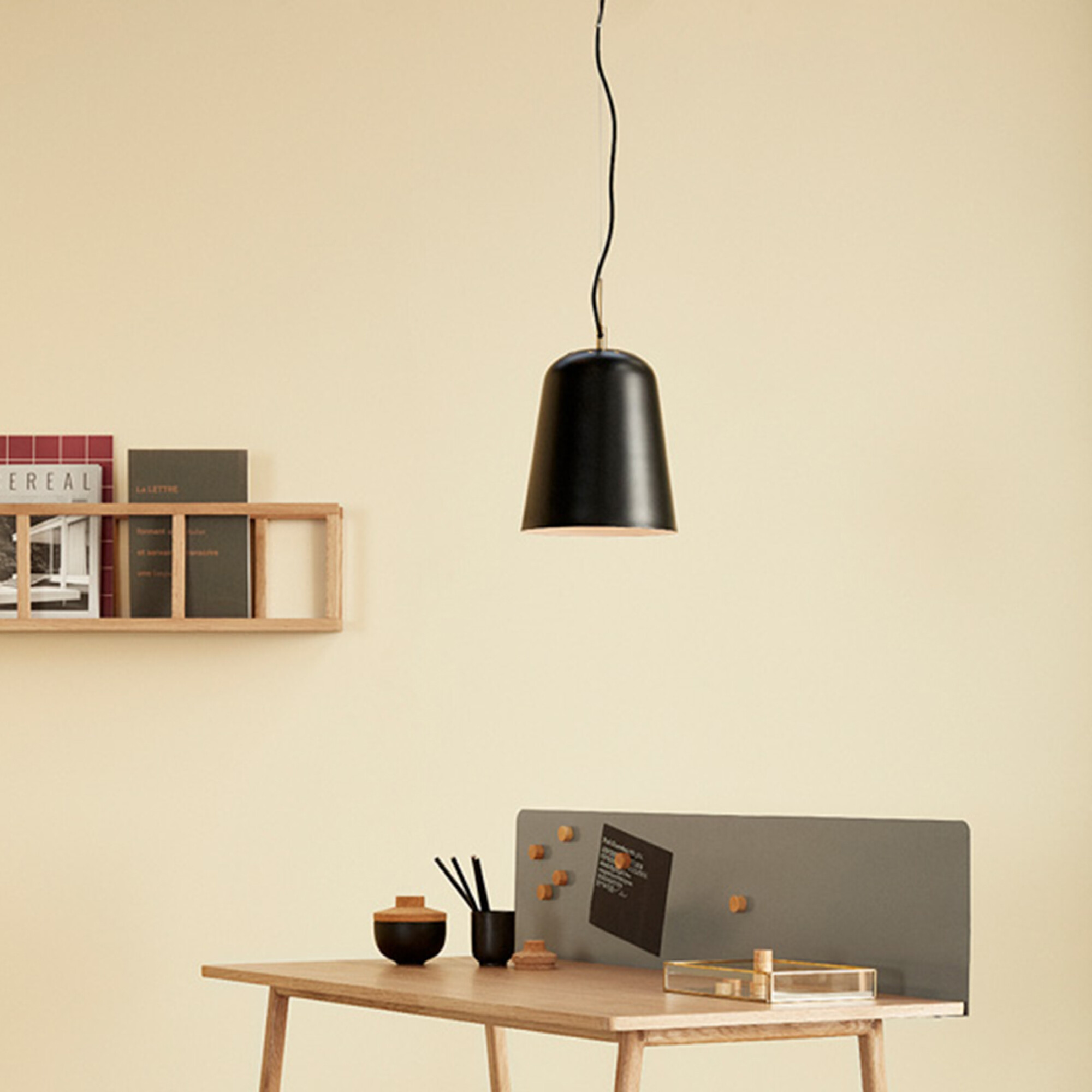 Luminaria Theo - Negra — Walnut