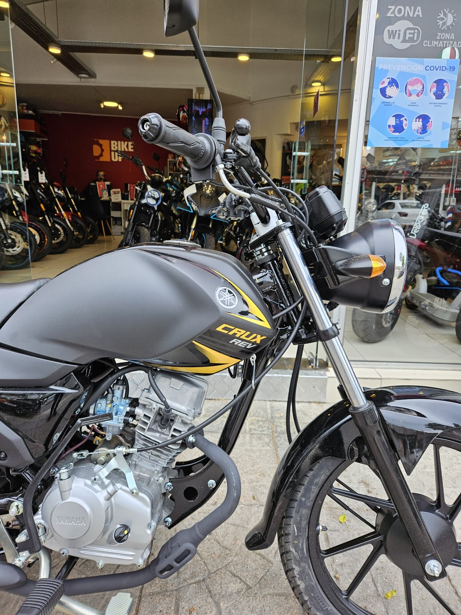 Yamaha Crux - Negro - Reserva — Bike Up