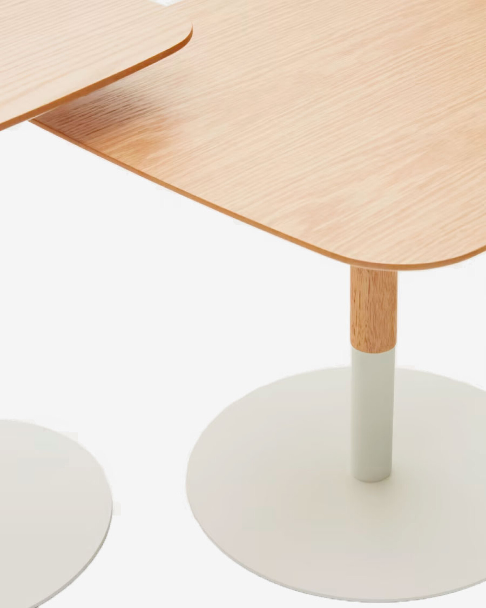 Set Watse de 2 mesas auxiliares chapa roble y metal pintado blanco mate ...