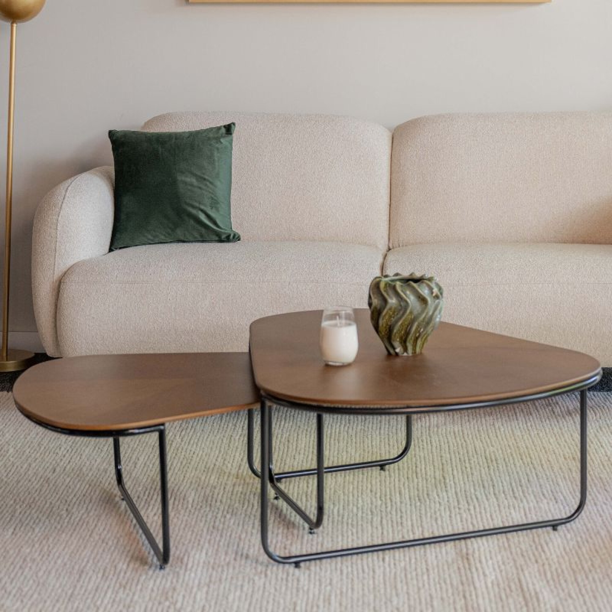 Mesa Triangular Curve - chica — Fabrica Italiana