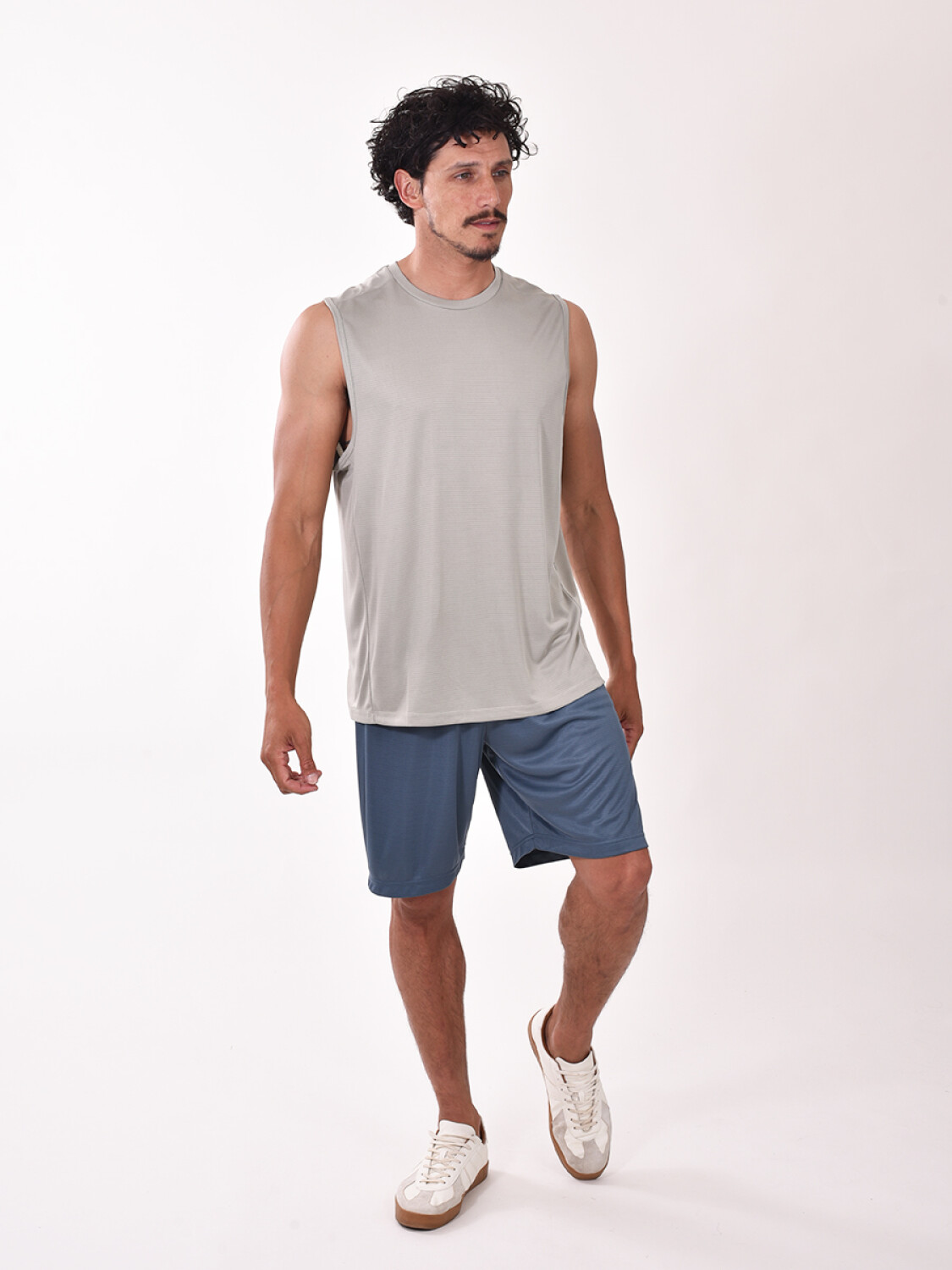 MUSCULOSA GIORGOS - VERDE MILI — Guapa