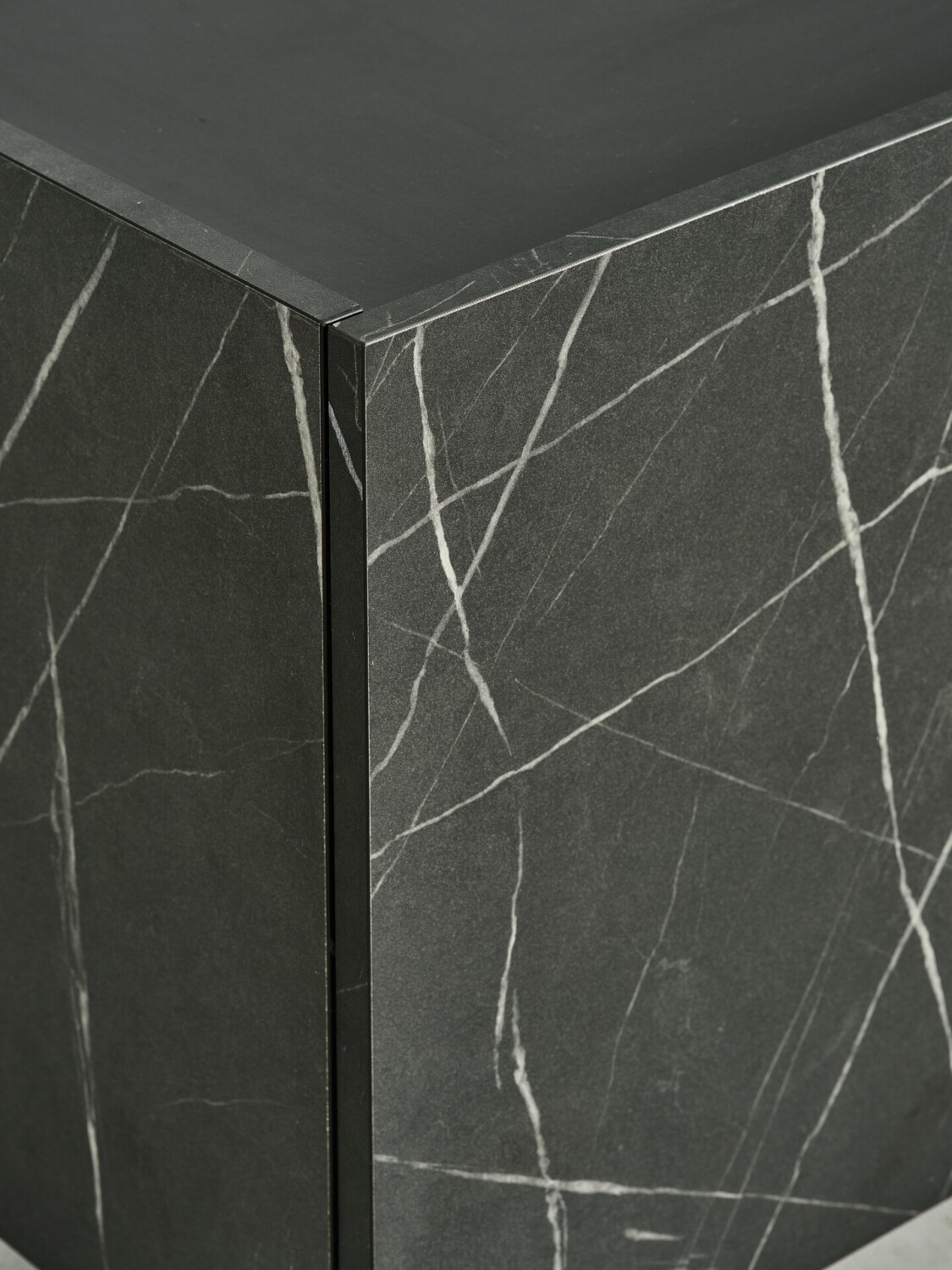 Mueble TV KRONDAL 2 puertas color mármol — JYSK