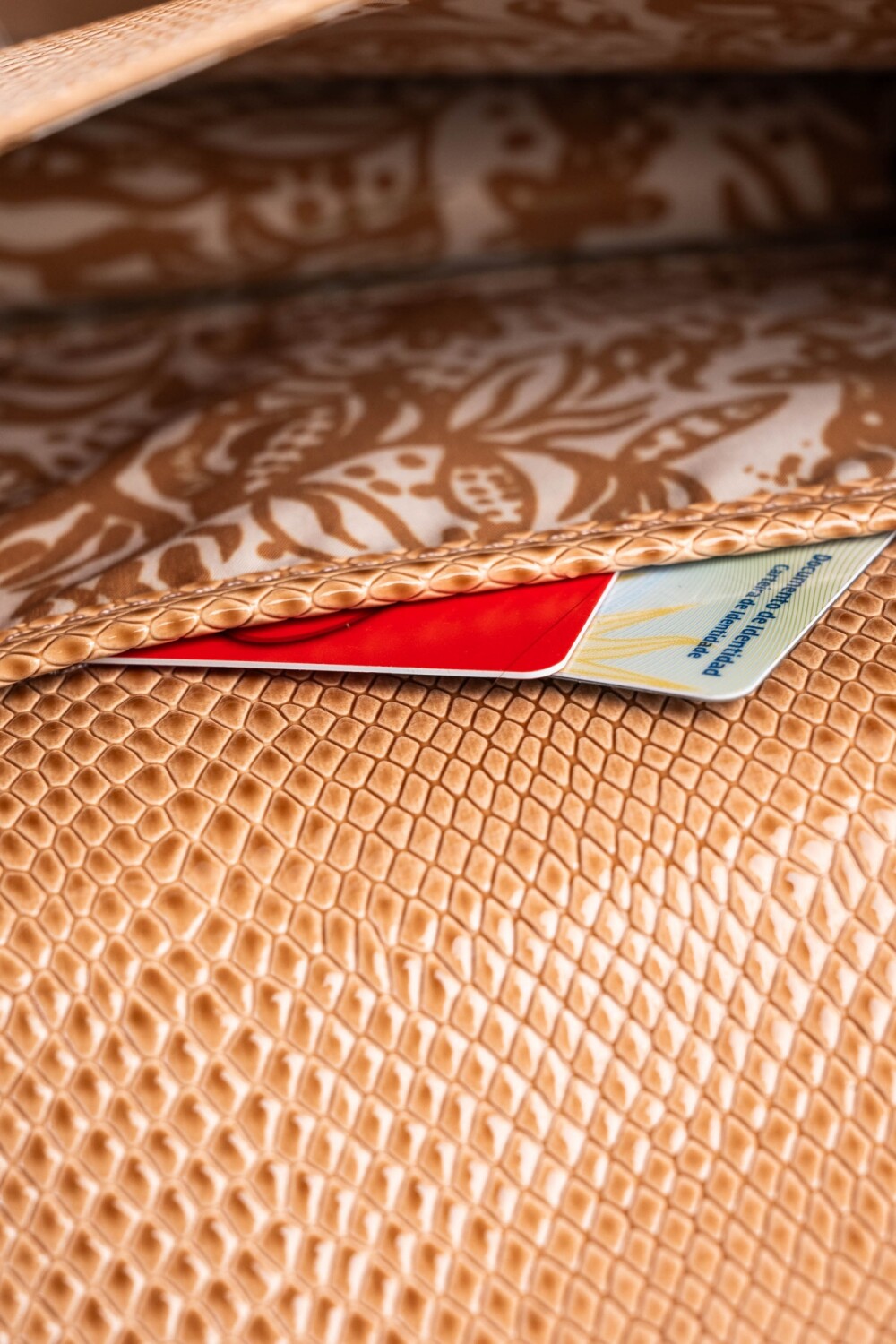 Cartera - Arena — Lemon