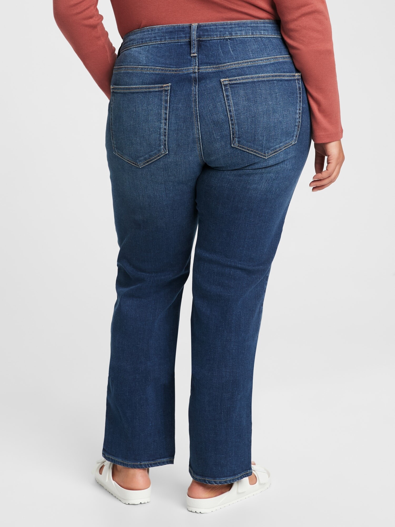 Jean New Classic Straight Mujer - Dark Nieves — GAP Uruguay