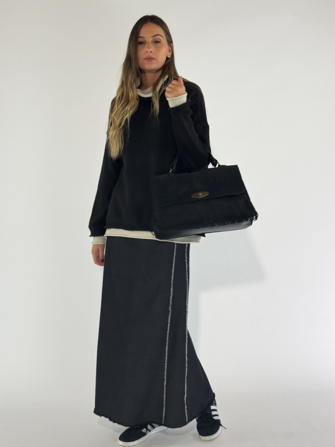 CARTERA CHER - NEGRO — Panthai