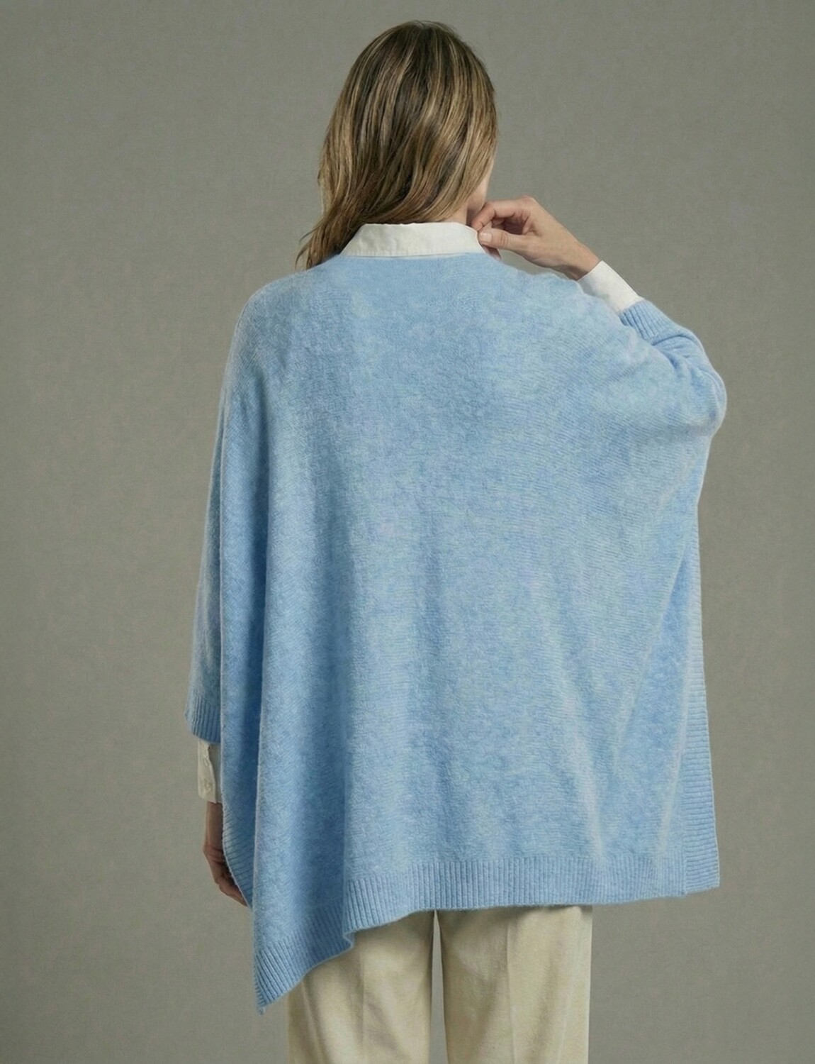 Poncho Colors - Celeste — LA OPERA