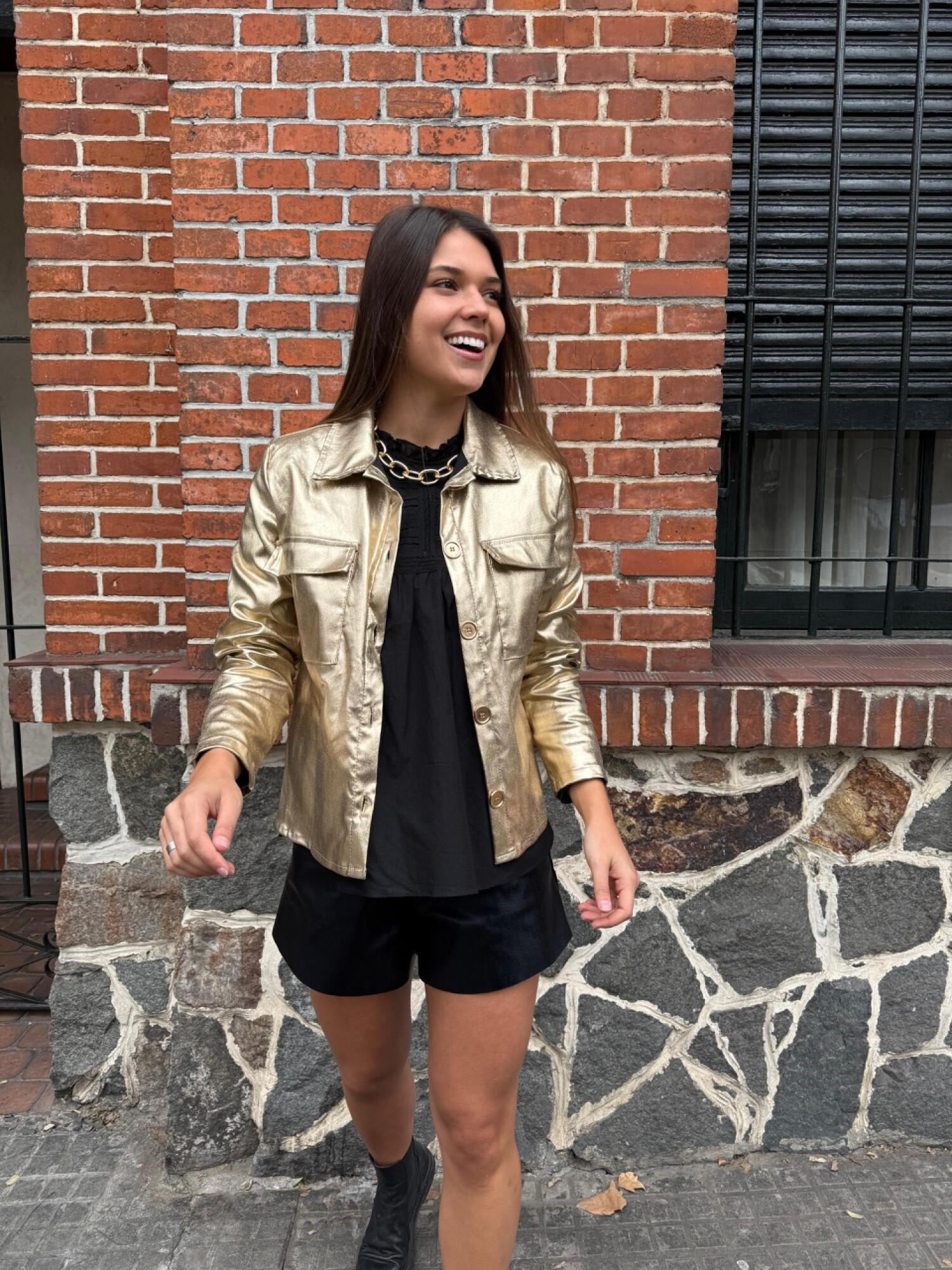 Chaqueta metalizada - dorada — Bianca Store