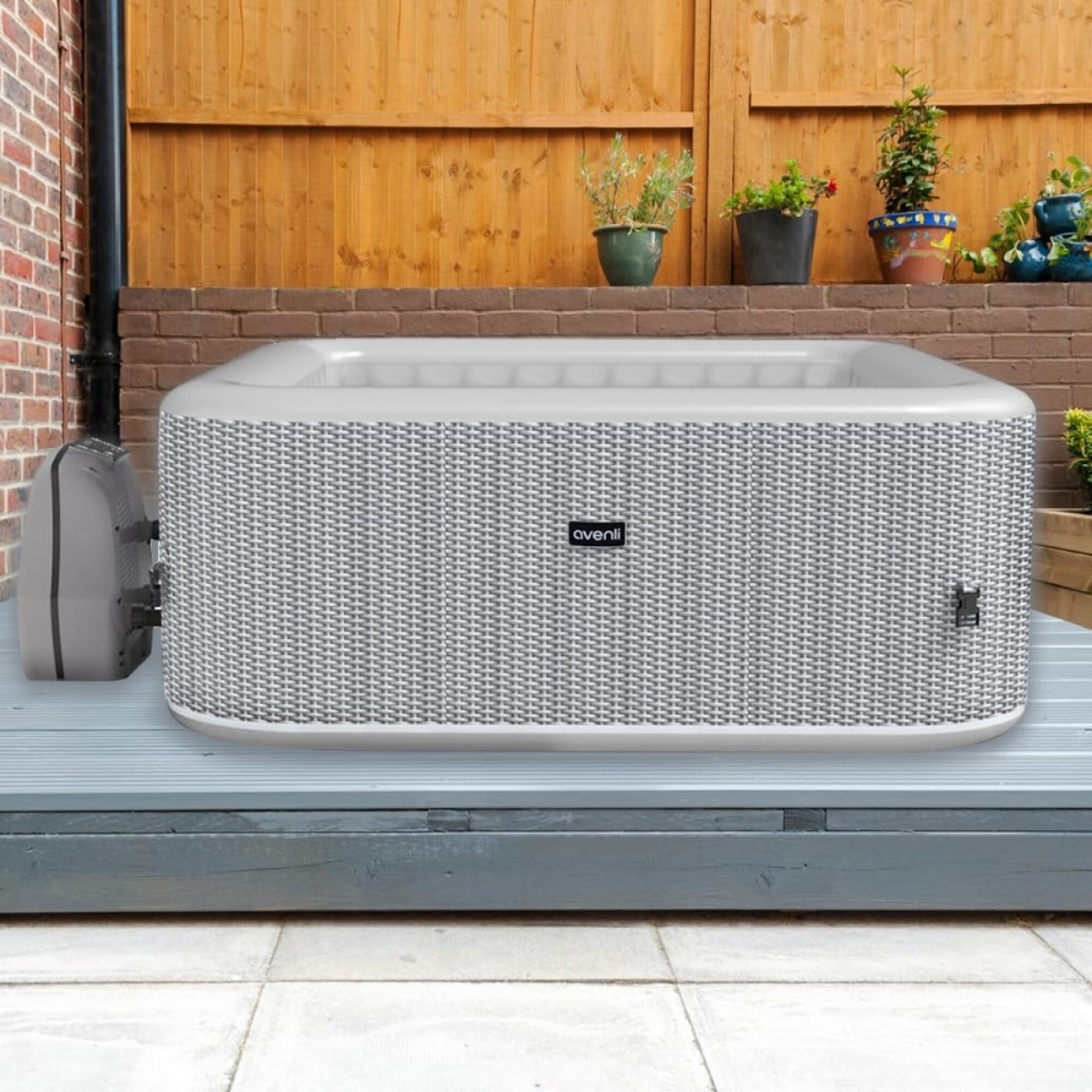 Jacuzzi inflable Square Rattan 4 — Aventureros