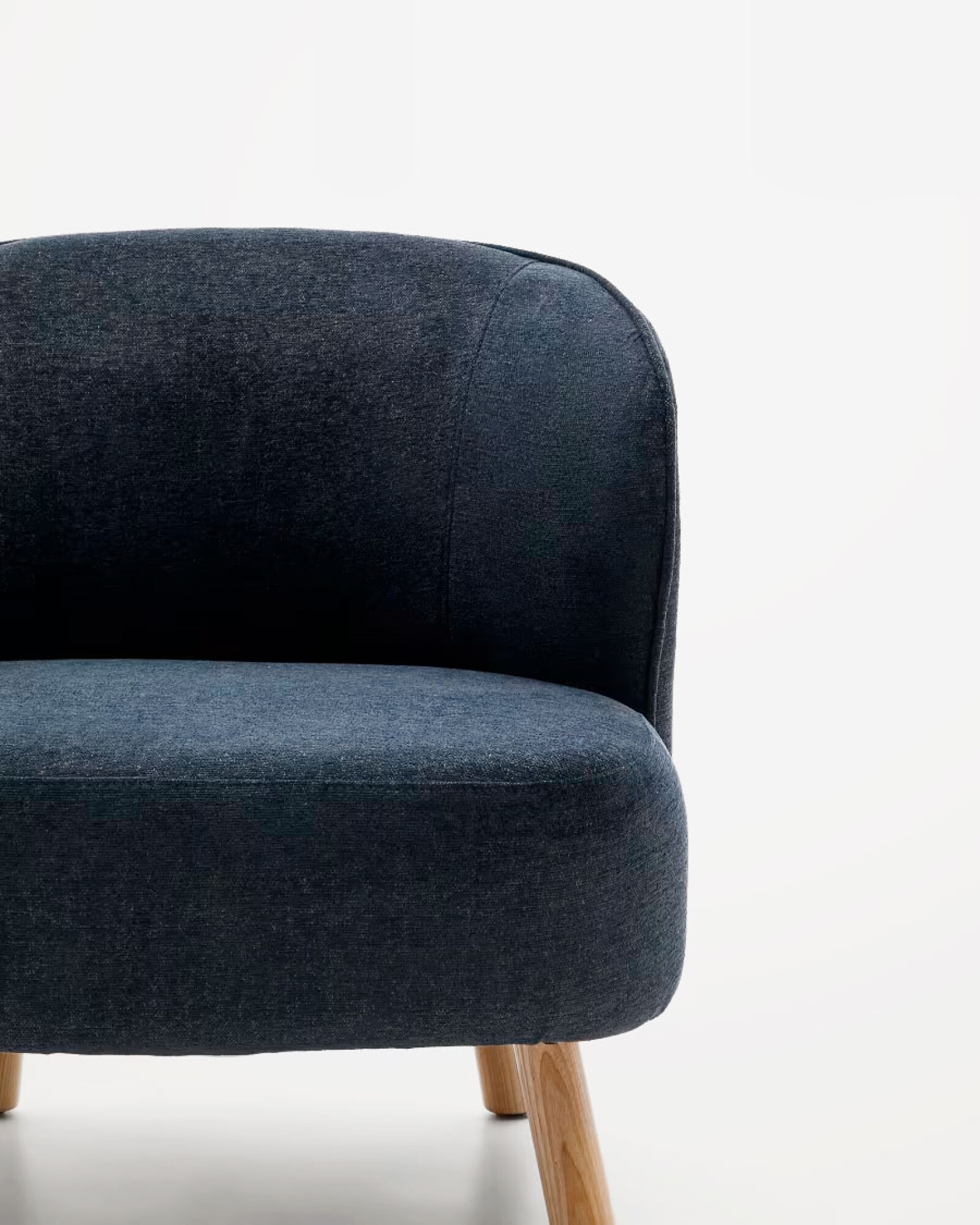 Butaca Ulit de chenilla - gris azulado y patas de madera maciza haya ...