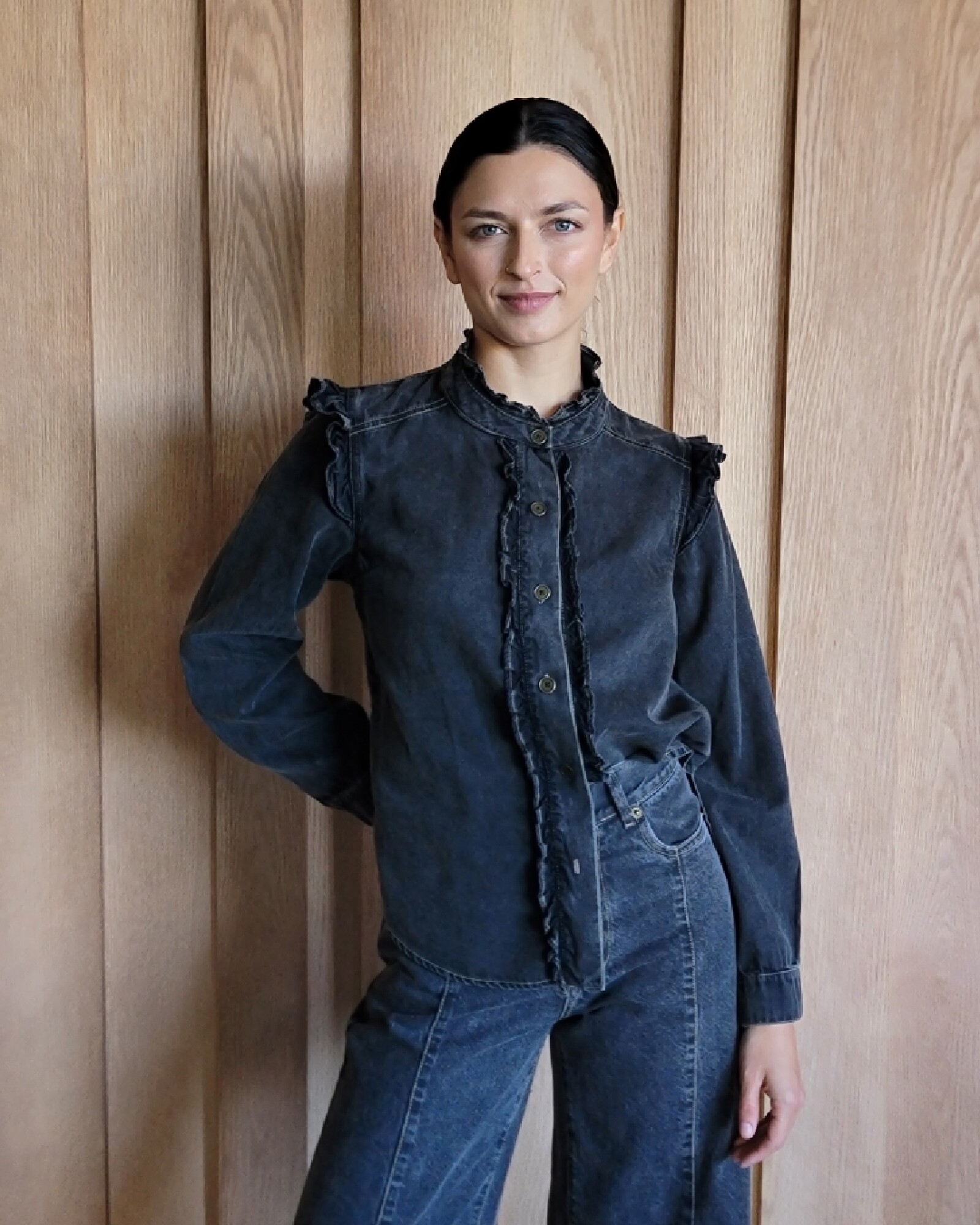 Camisa Berta - Denim Negro Picado — Magnolia