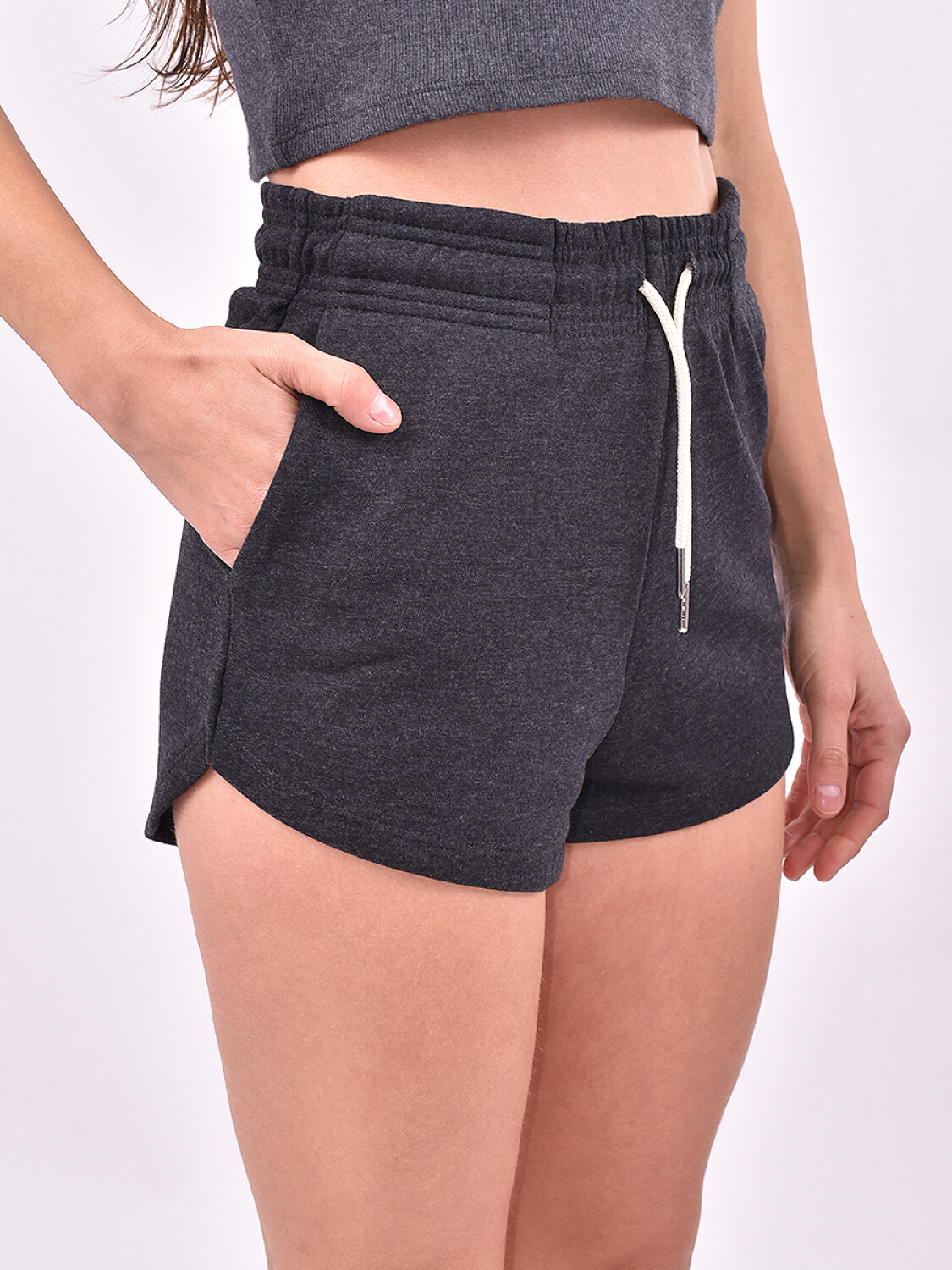 SHORT BACO - NEGRO — Guapa