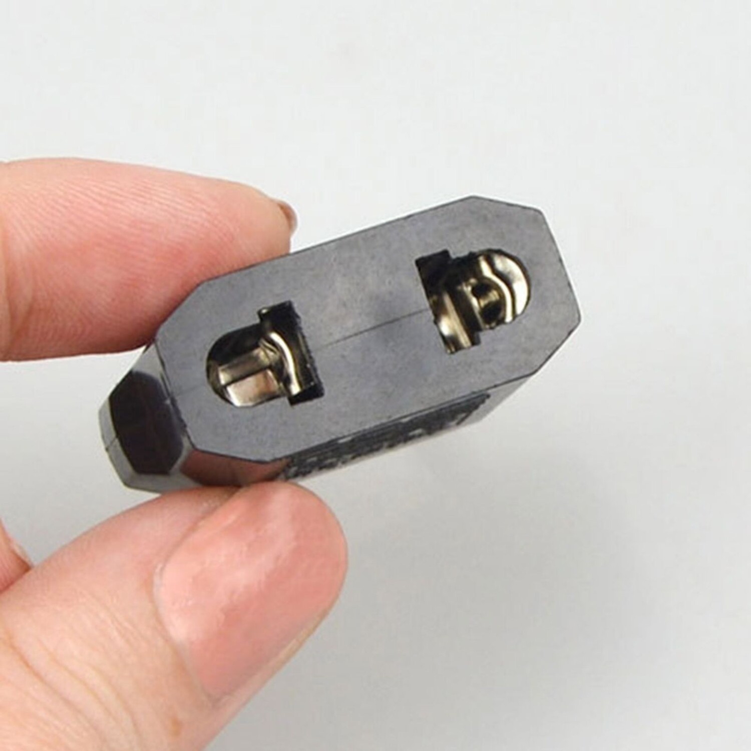 Enchufe Adaptador De Ficha Americana 2 Patas Chatas X2 — Atrix