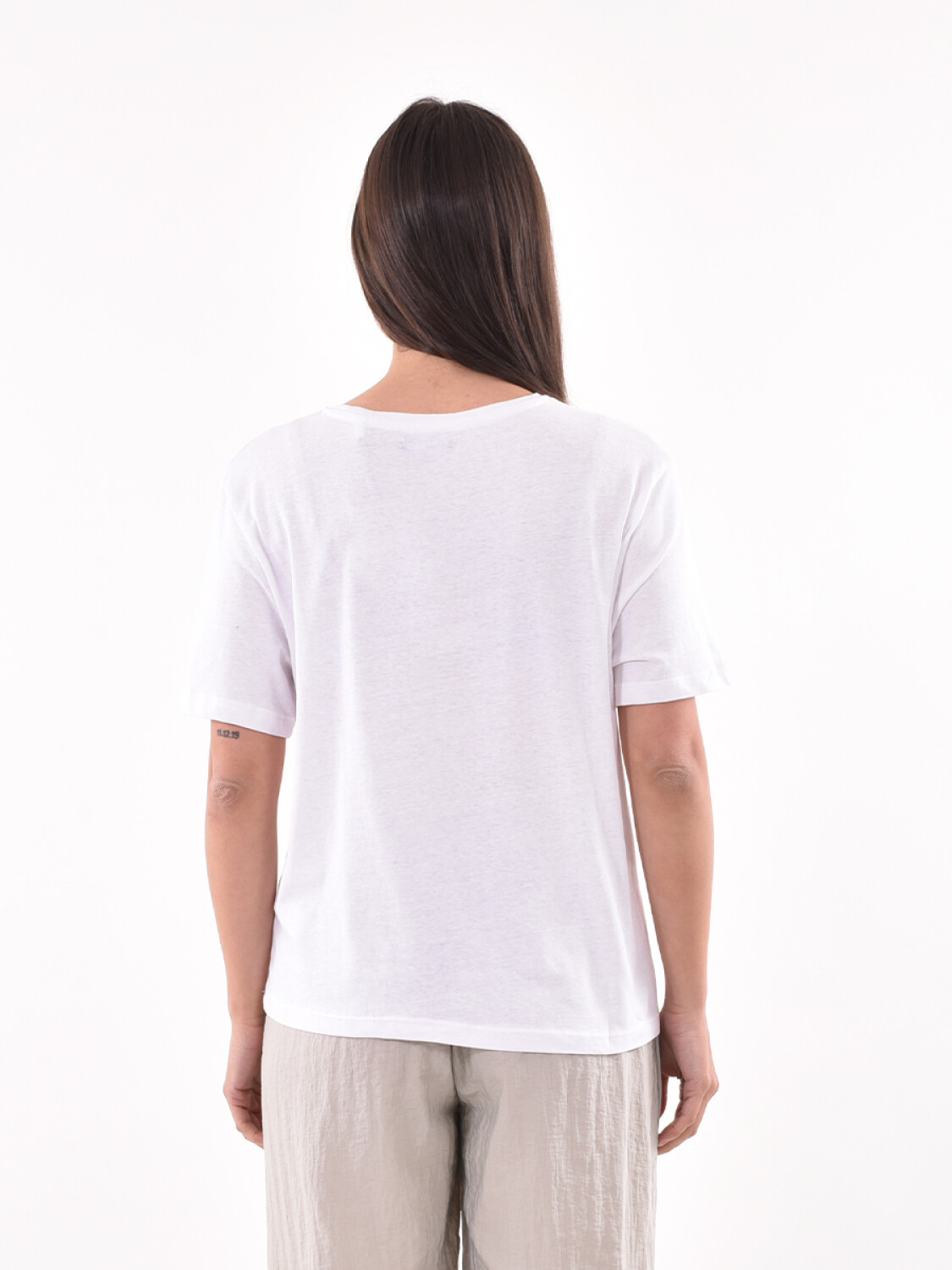 REMERA DENAK - ESTAMPADO 8 — Guapa