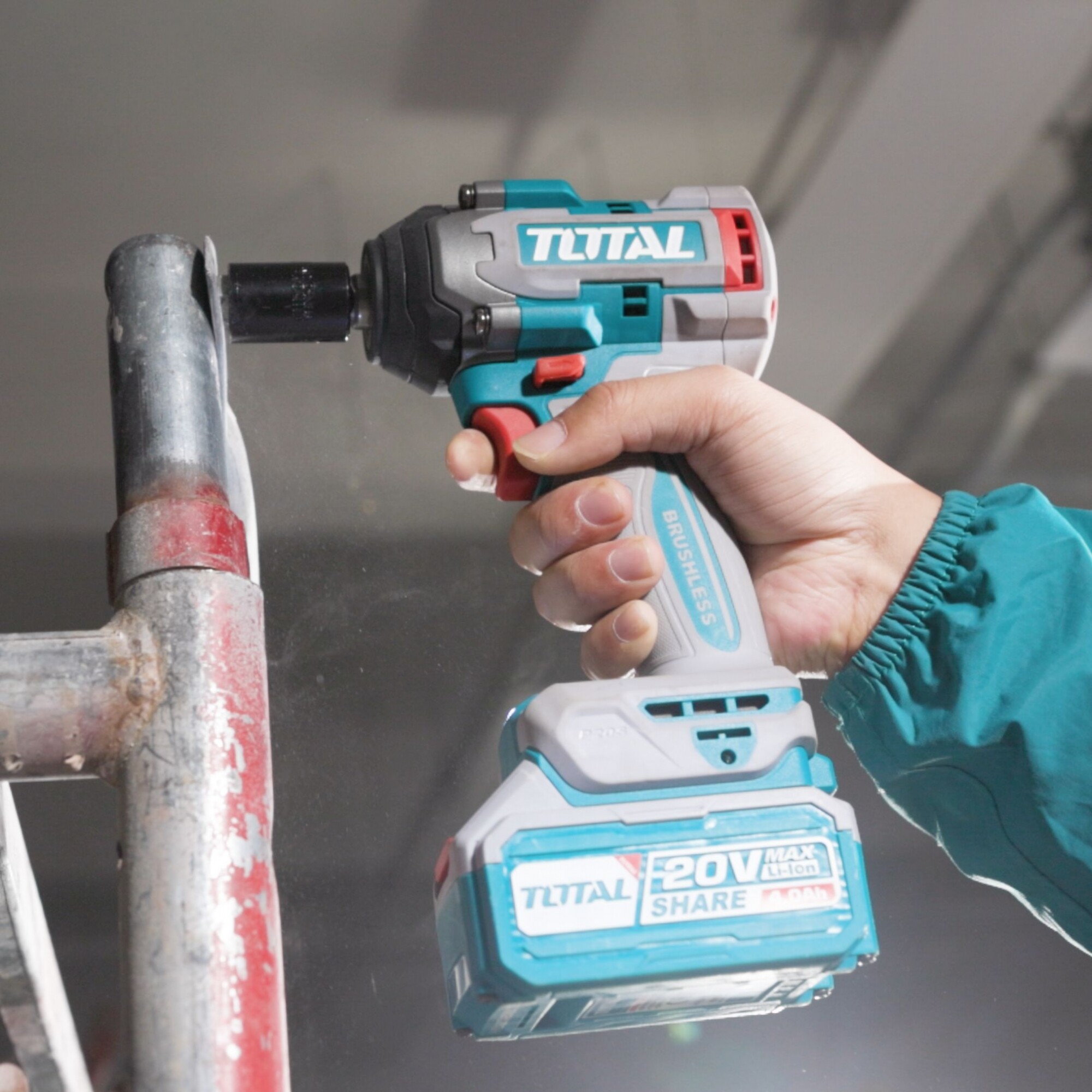 Llave De Impacto 1/2" 500Nm Inalámbrica A Batería 20v — Herramientas Total