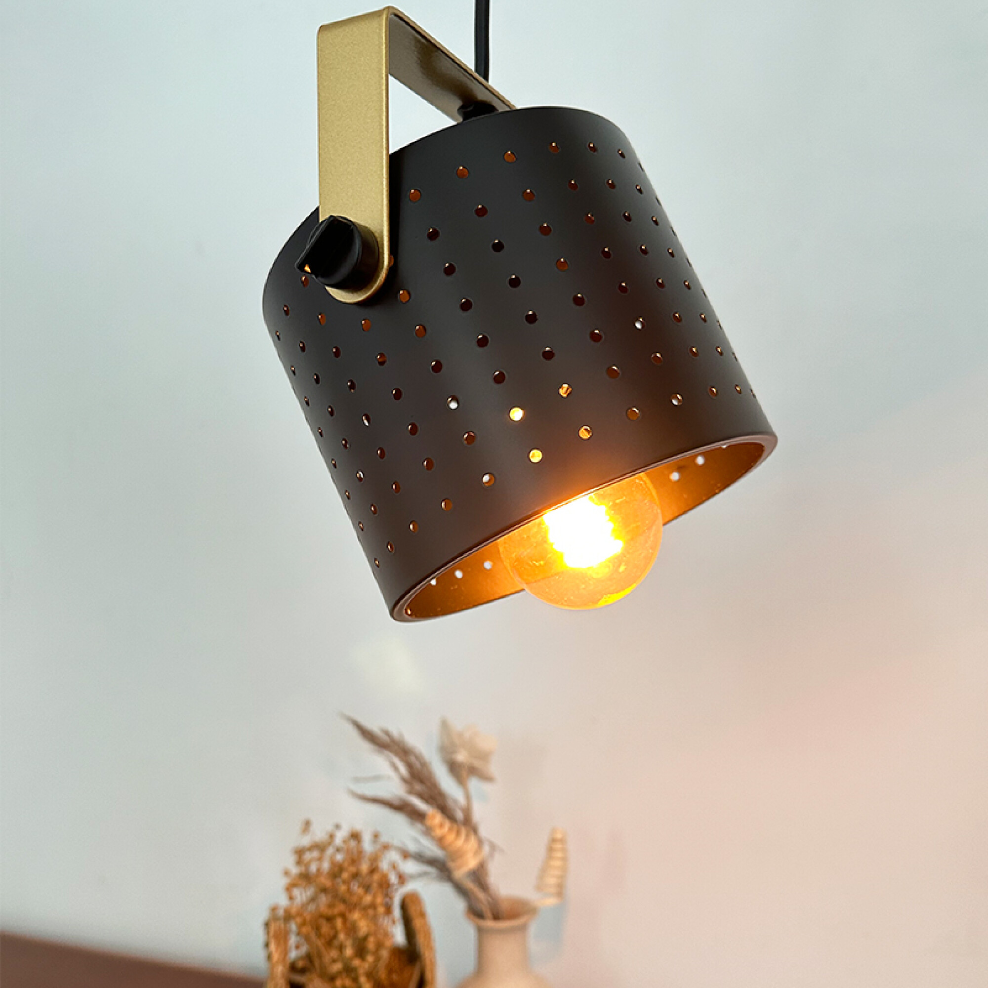 Lámpara colgante cilíndrico metal perforado negro - IX9118 — Fivisa