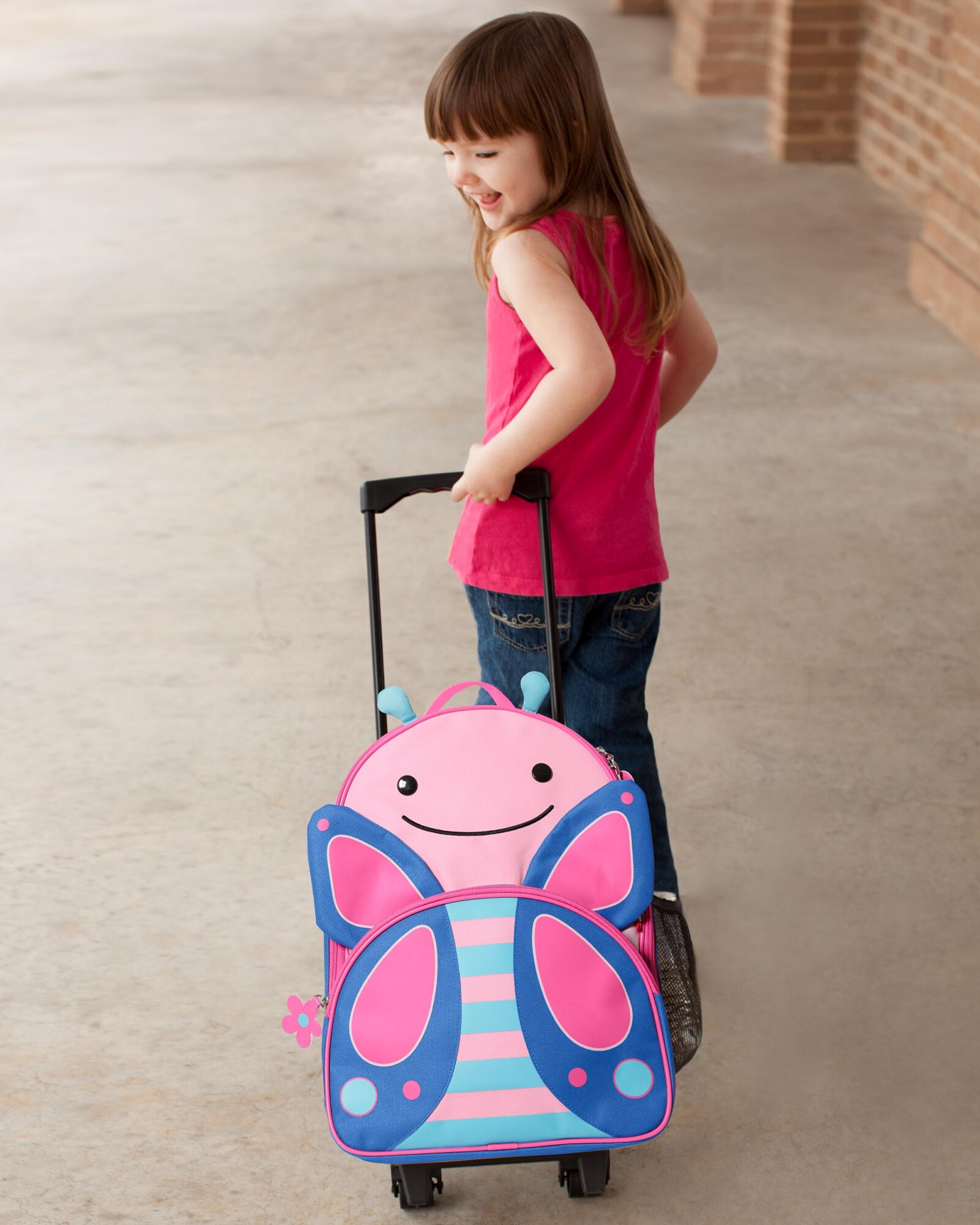 Mochila con rueditas, diseño mariposa — Carters PY