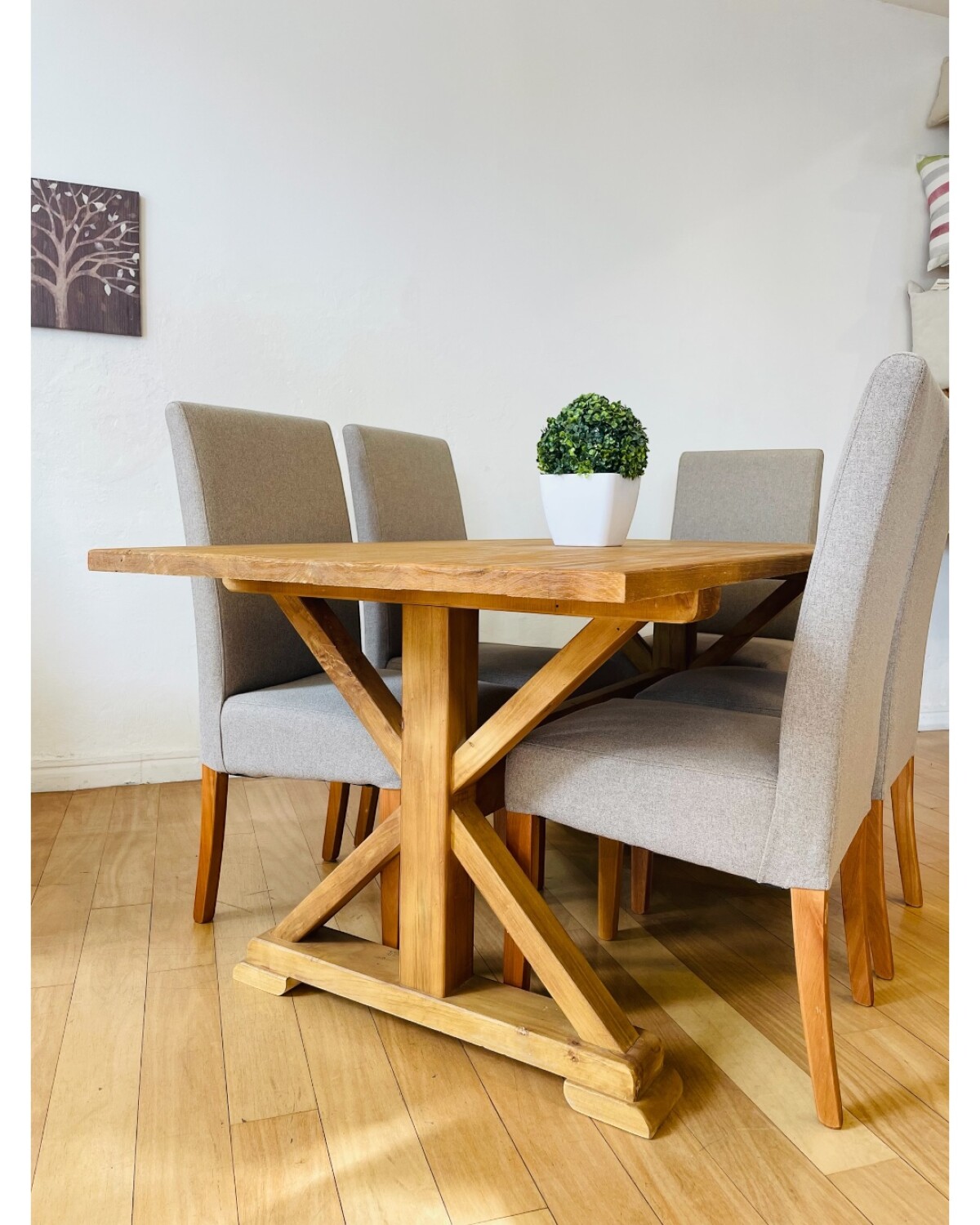 Juego de comedor Rustico - 6 sillas de vestir — Serra Amoblamientos