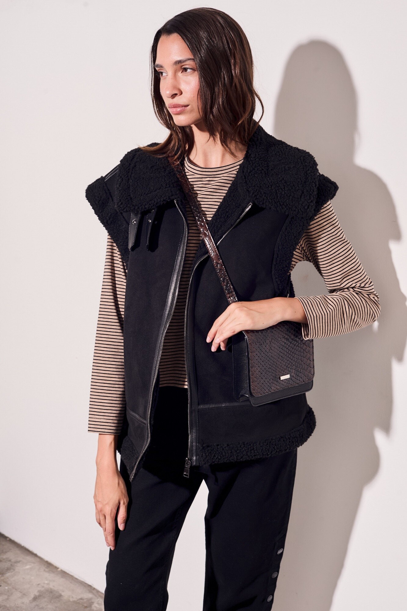 Chaleco Gamulan - Negro — Lemon