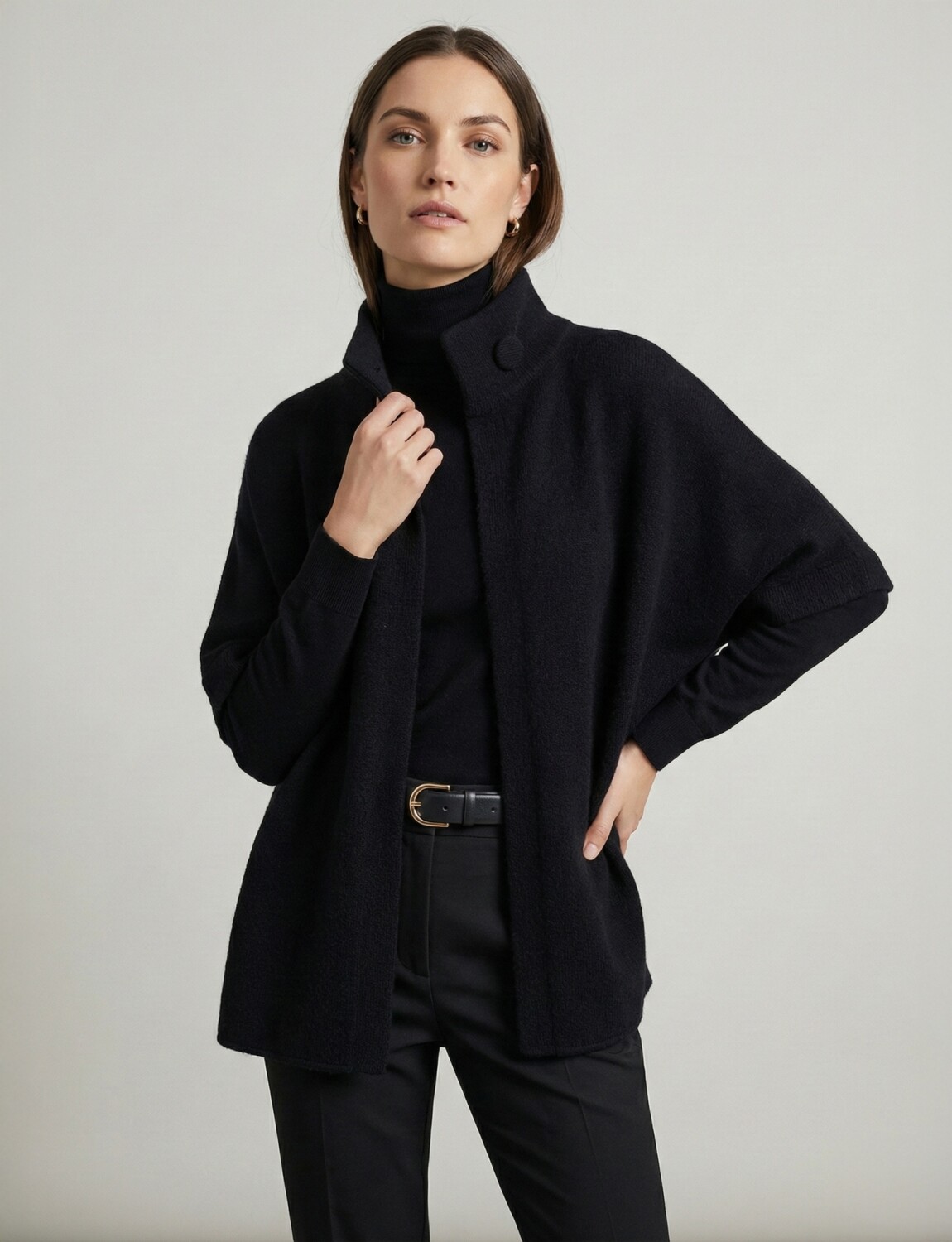 Capa Boton - Negro — LA OPERA