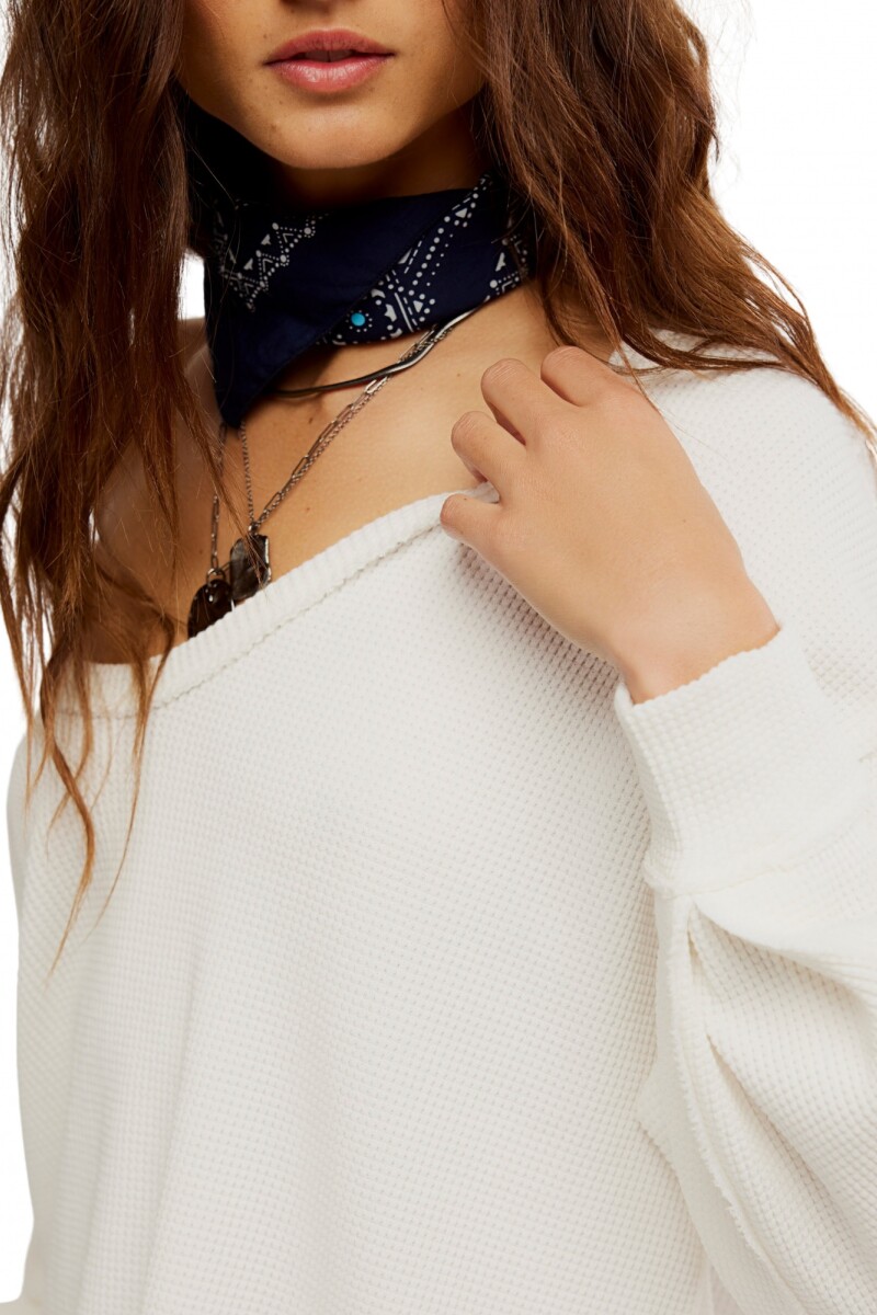 BUZO COAST — Magma UY