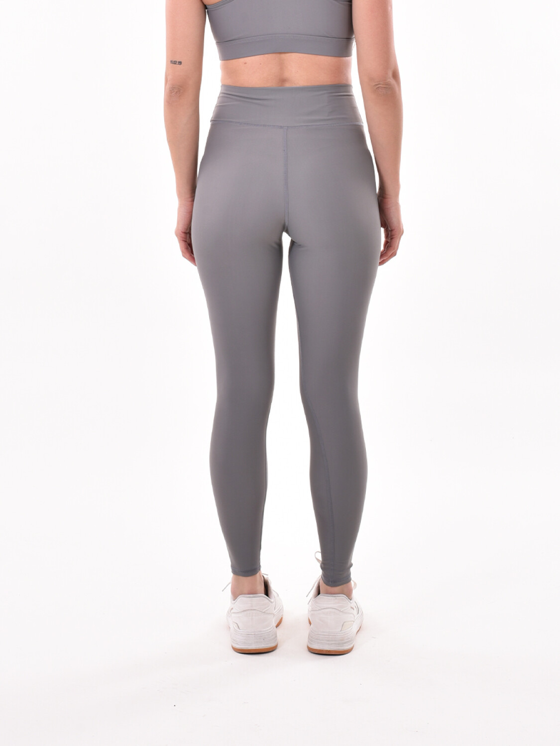 CALZA ROUSEY PLAIN - GRIS — Guapa