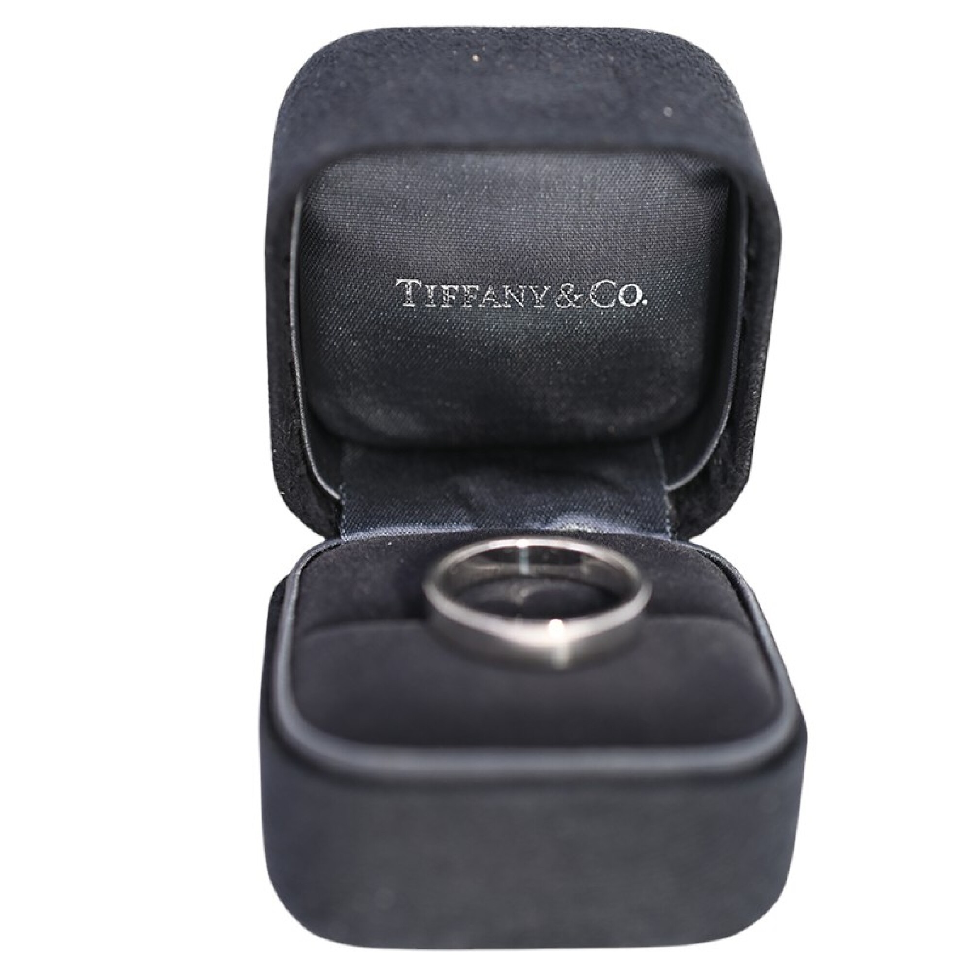 Alianza cinta Tiffany & Co. Platino 950 con estuche — Facello Joyeros