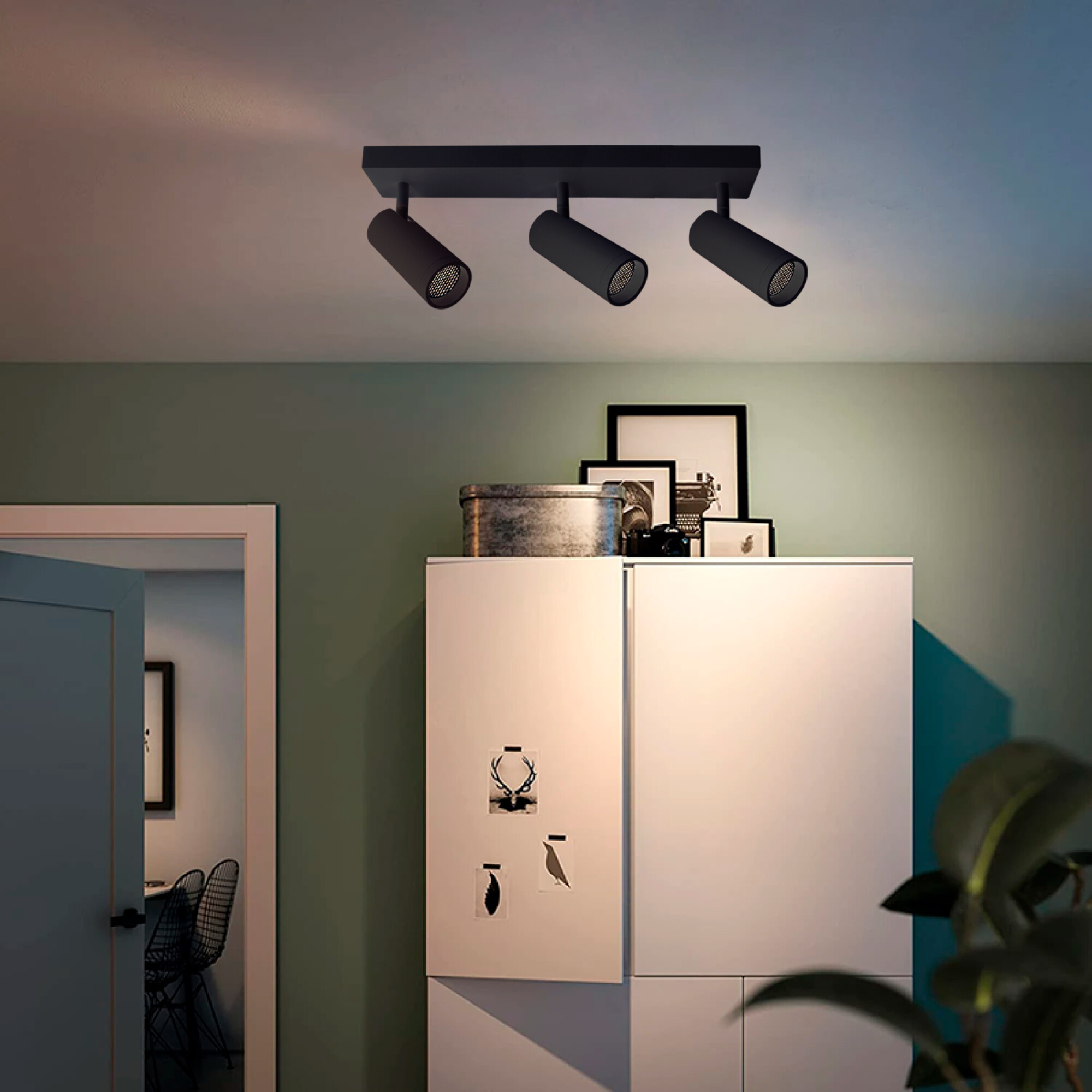 Luminaria de Adosar Long Leticia Triple Orientable Negra — Serlux