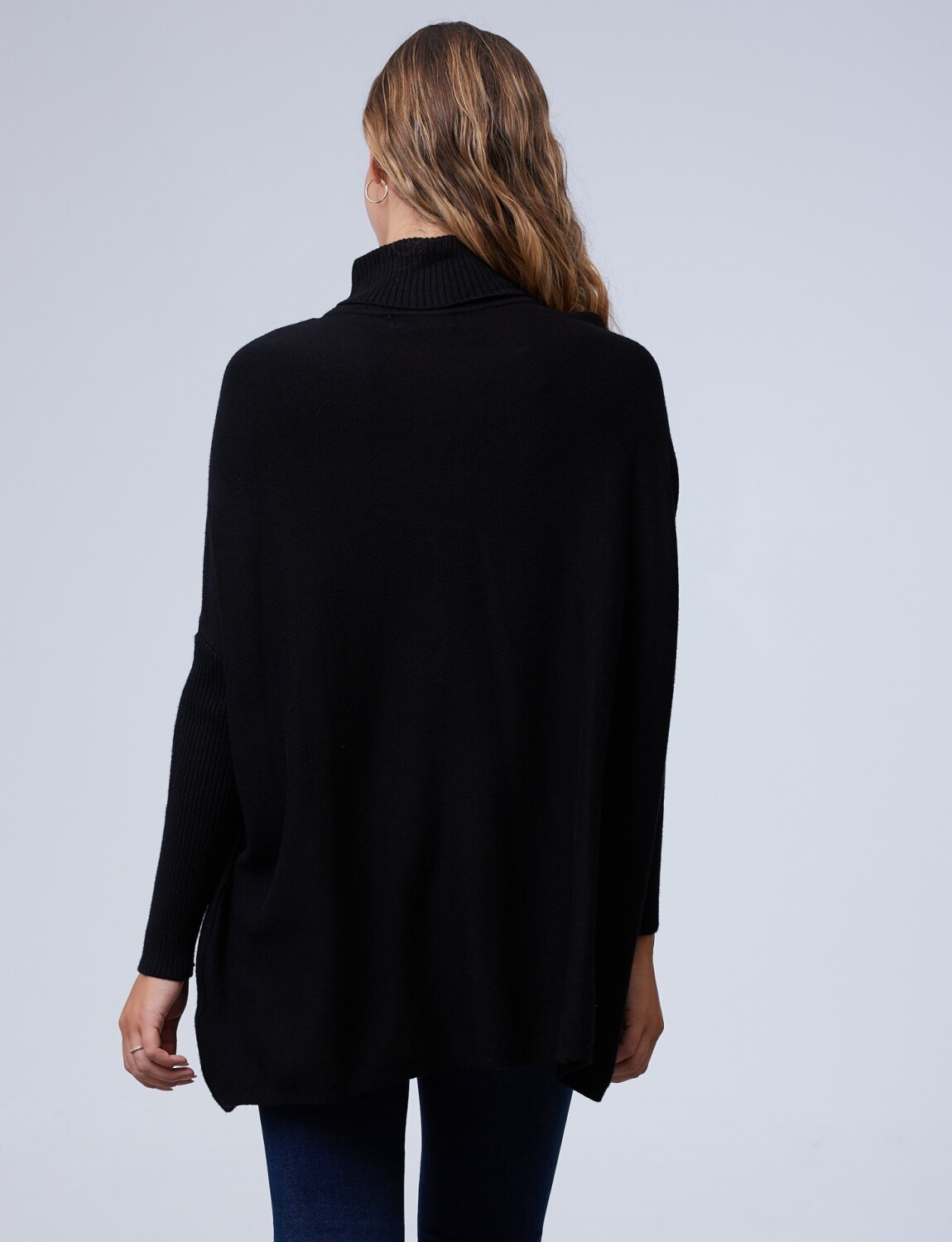 Polera Oversize - Negro — LA OPERA