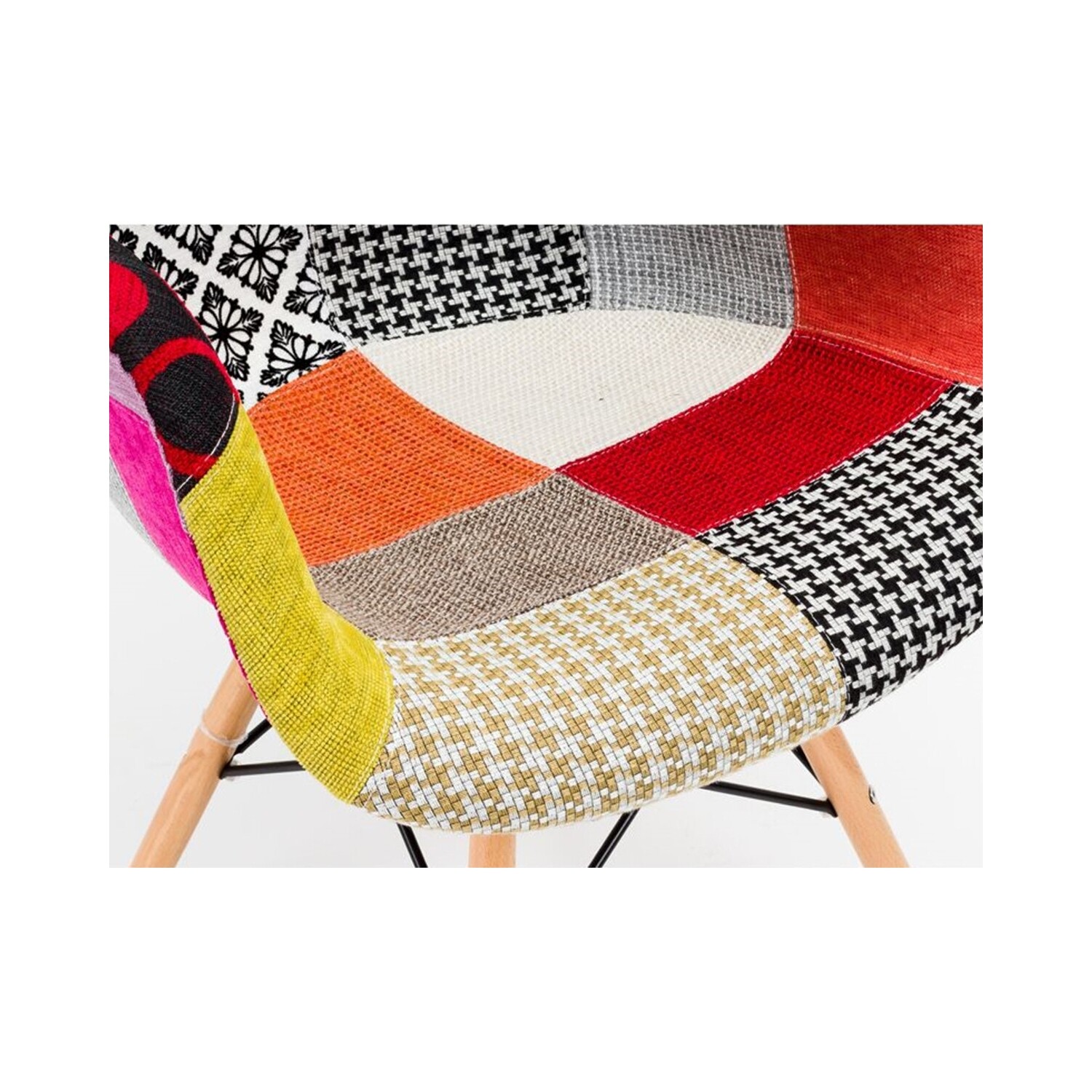 Silla eames Patchwork tapizada con apoyabrazo — Electroventas