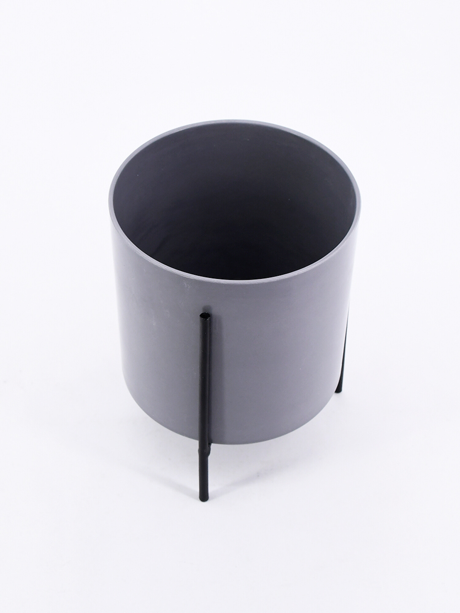 MACETA CON BASE - GRIS — Guapa